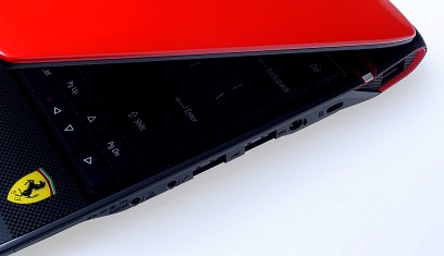 Acer Ferrari One: de bolide onder de mini-notebooks? - Review - Tweakers