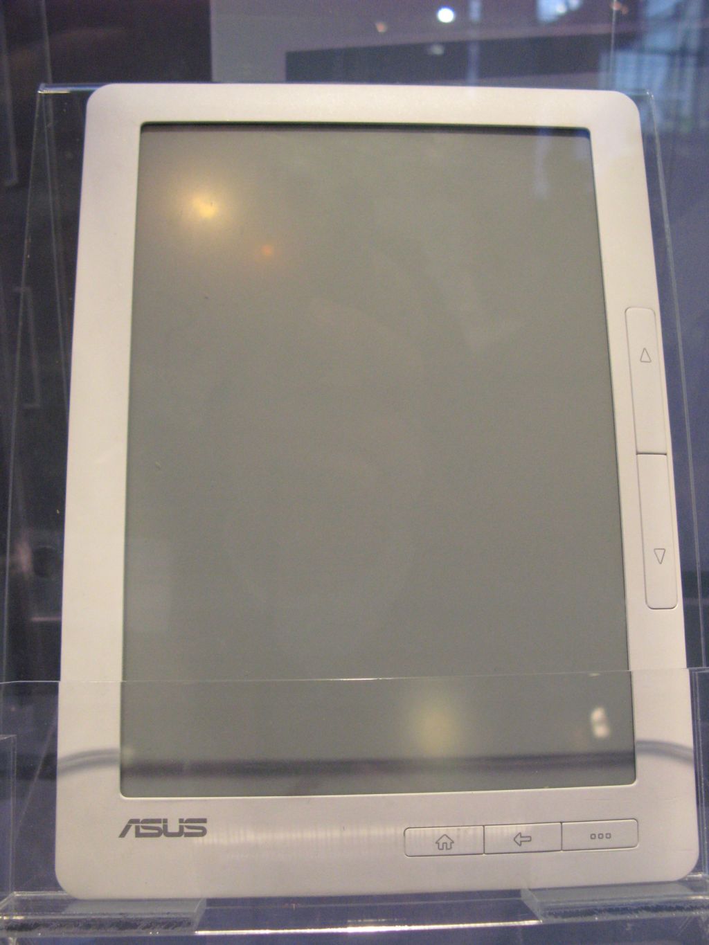 Cebit: Asus brengt e-reader en nieuwe generatie Eee PC uit - Tweakers