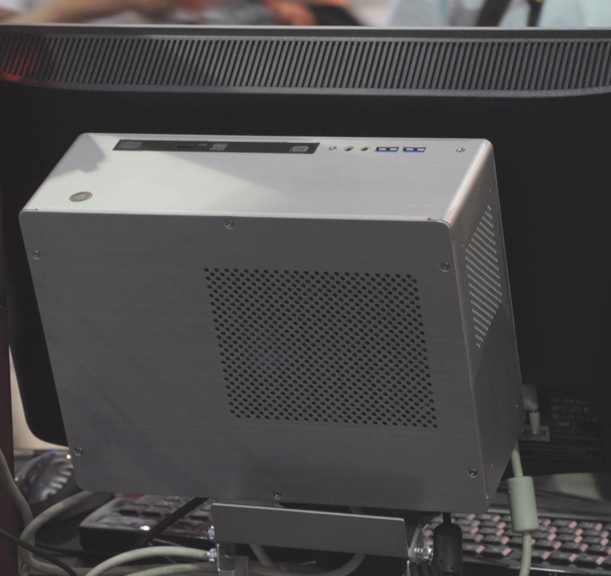 Computex: Lian Li toont Lancool-behuizing - Tweakers