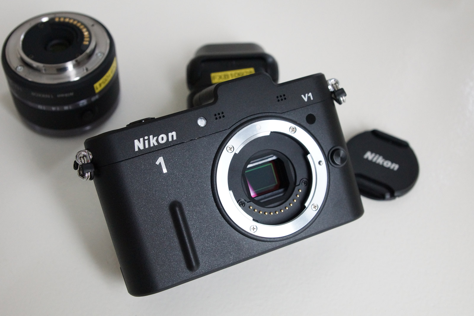 Nikon 1 V1 en J1 - Hands-on - Tweakers