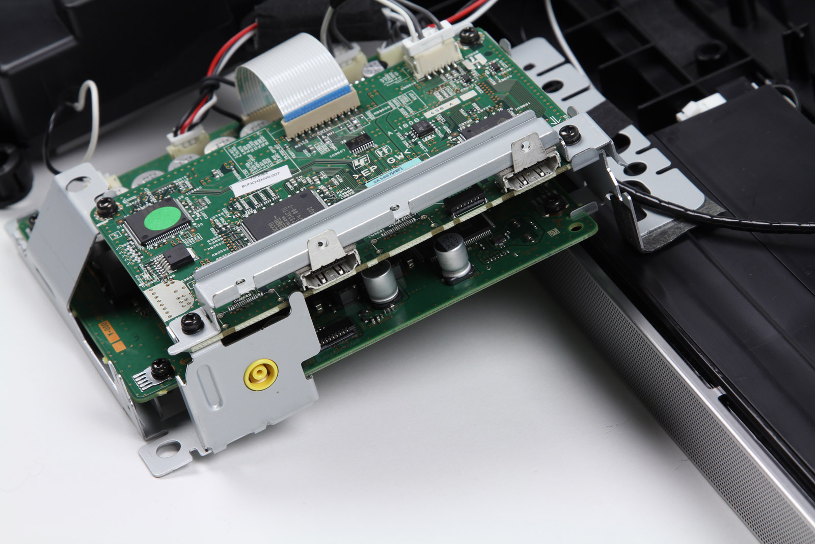 Sony Bravia NX720: op een duur voetstuk - Review - Tweakers