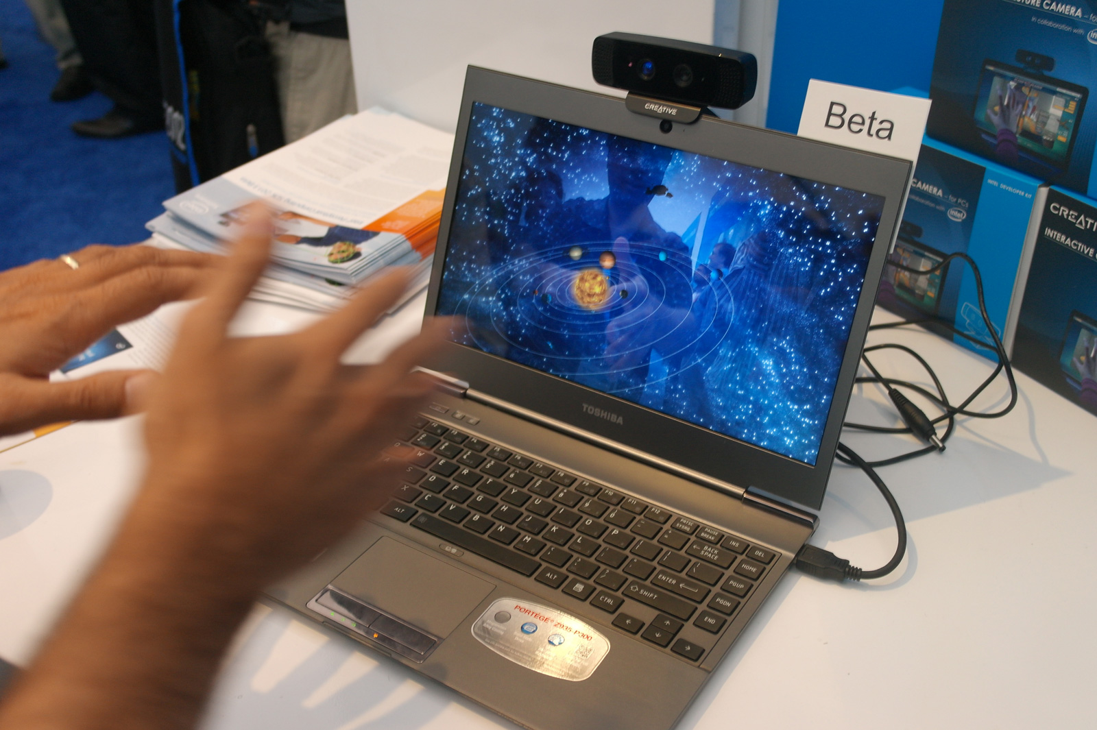 Creative en Intel introduceren concurrent voor Kinect for Windows - Tweakers