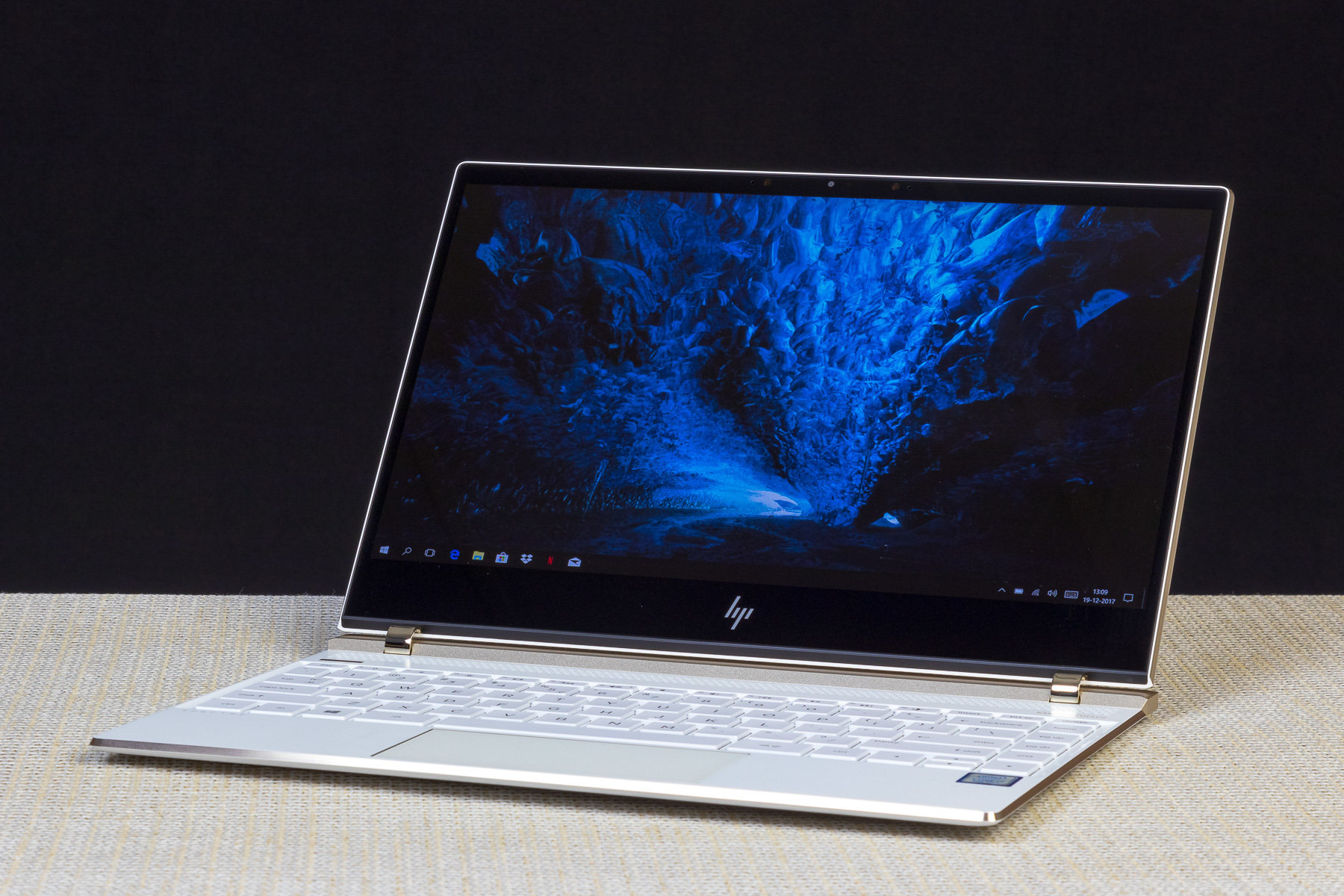 HP Spectre 13-af Review - Tweakers