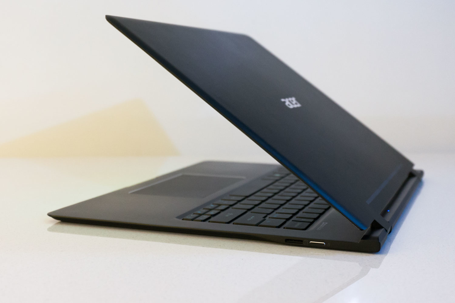 Acer Swift 7 Preview - Tweakers