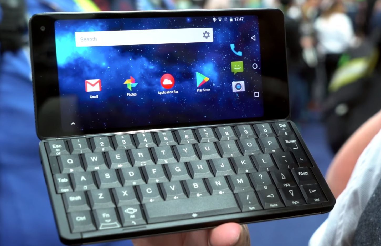 Planet begint deze maand met leveren pda-smartphone met toetsenbord aan ...