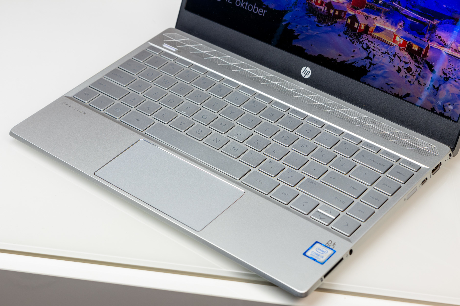 HP Pavilion 13 Review - Tweakers