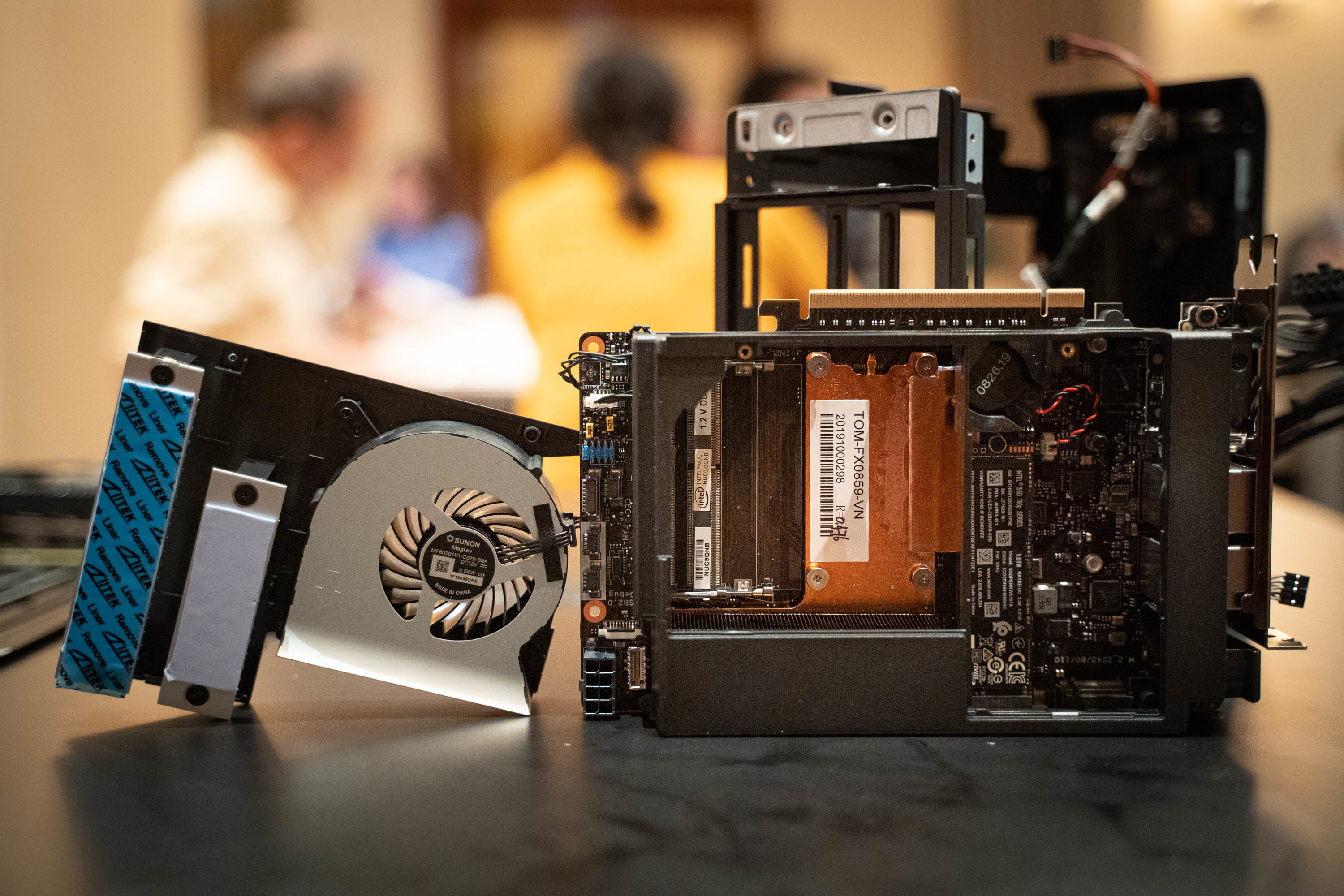 Intel NUC 13 Extreme Review - Tweakers