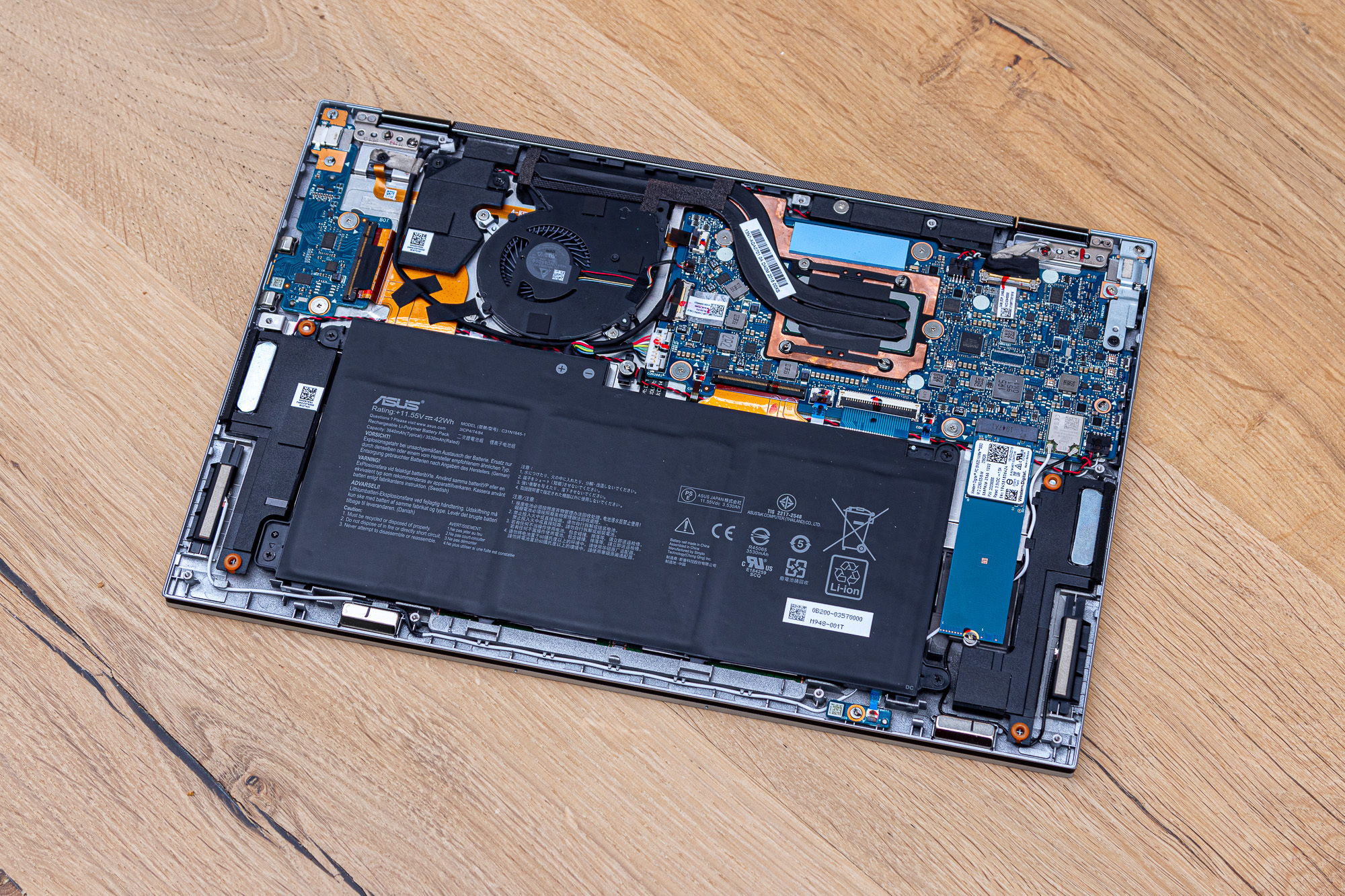 Asus Chromebook Flip C436 Review - Tweakers