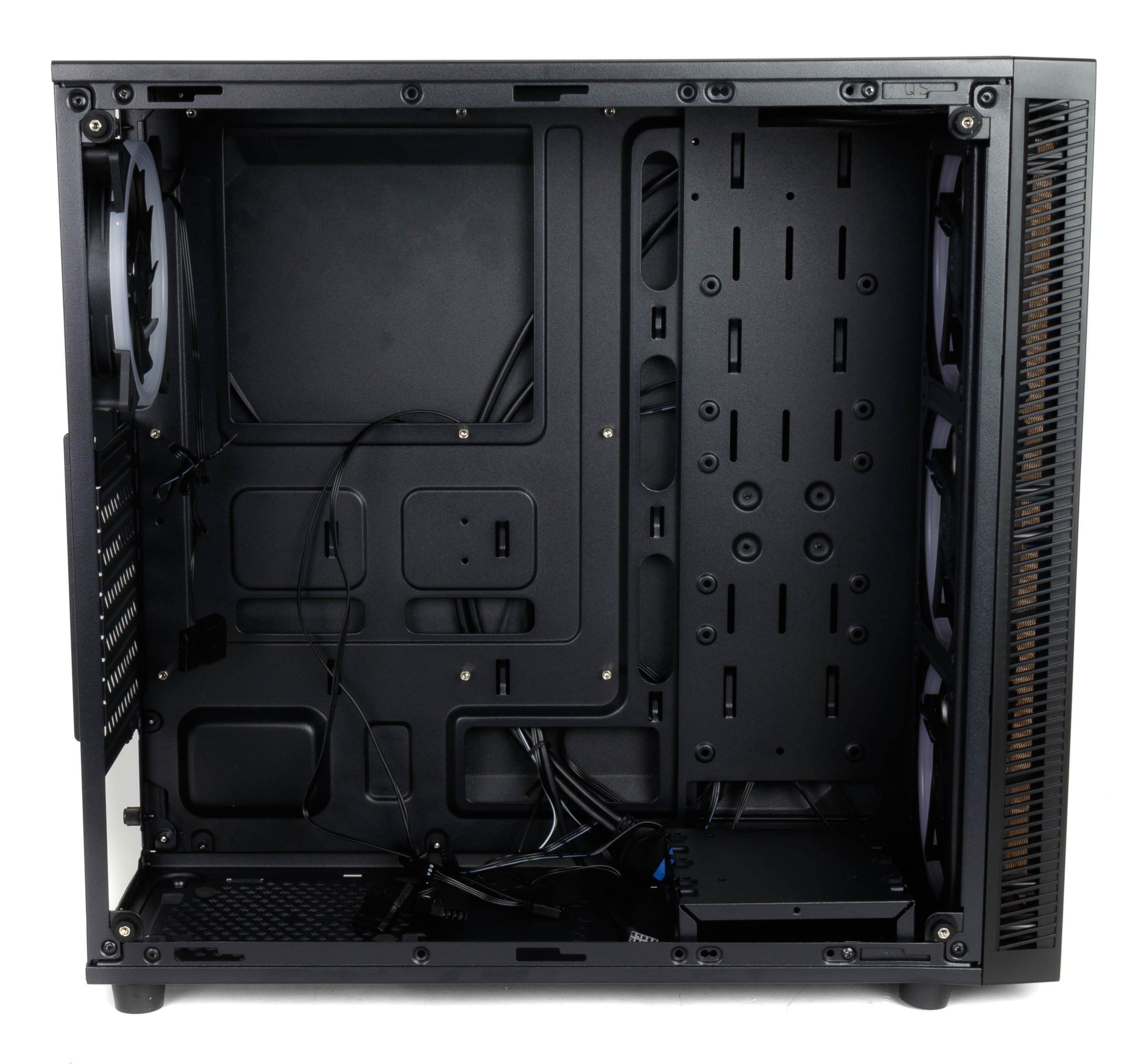 19 midrange-ATX-kasten Round-up - Sharkoon TG4 RGB - Tweakers