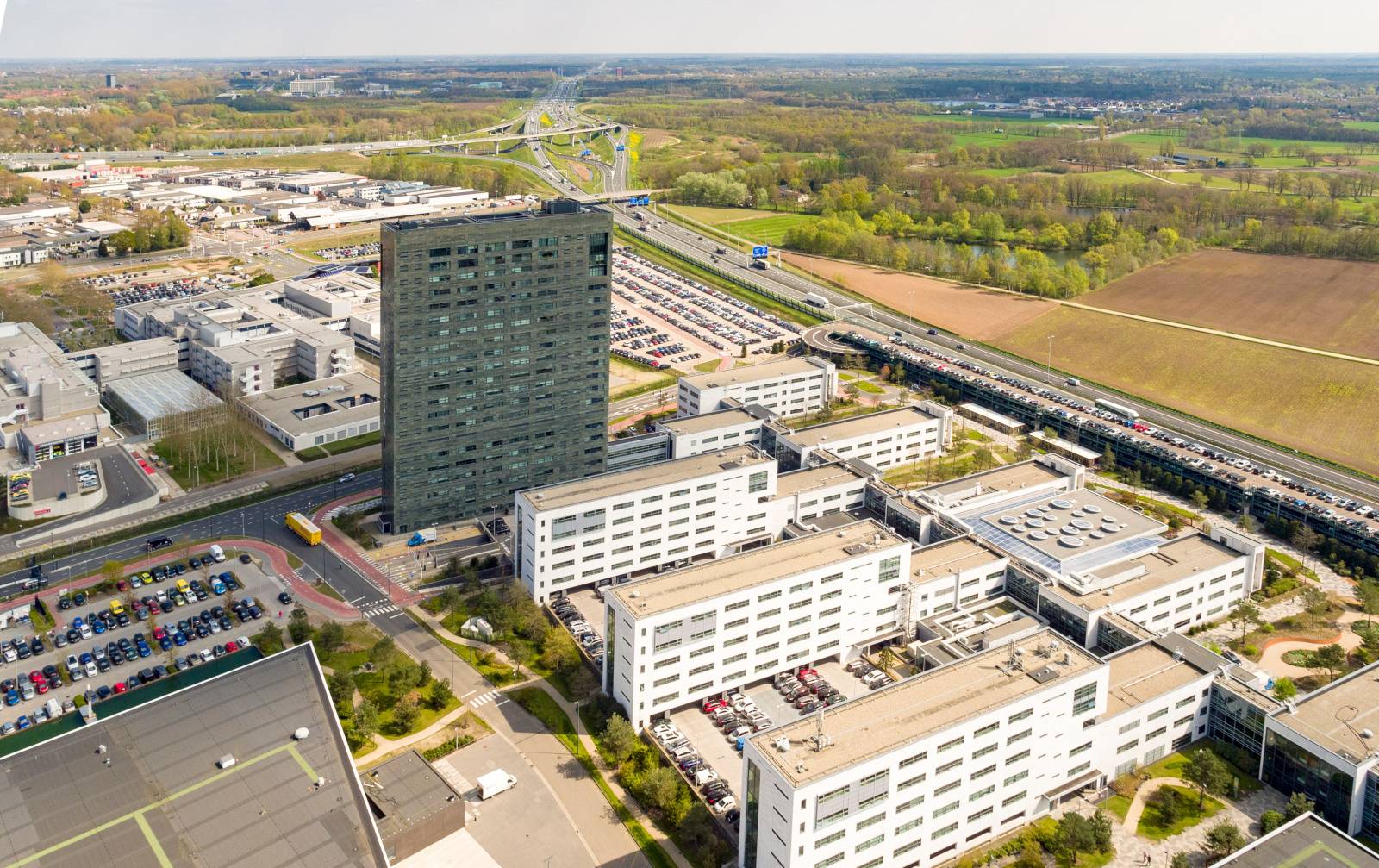 ASML-cfo over jaarcijfers 2023, high-NA-euv en China - Tweakers