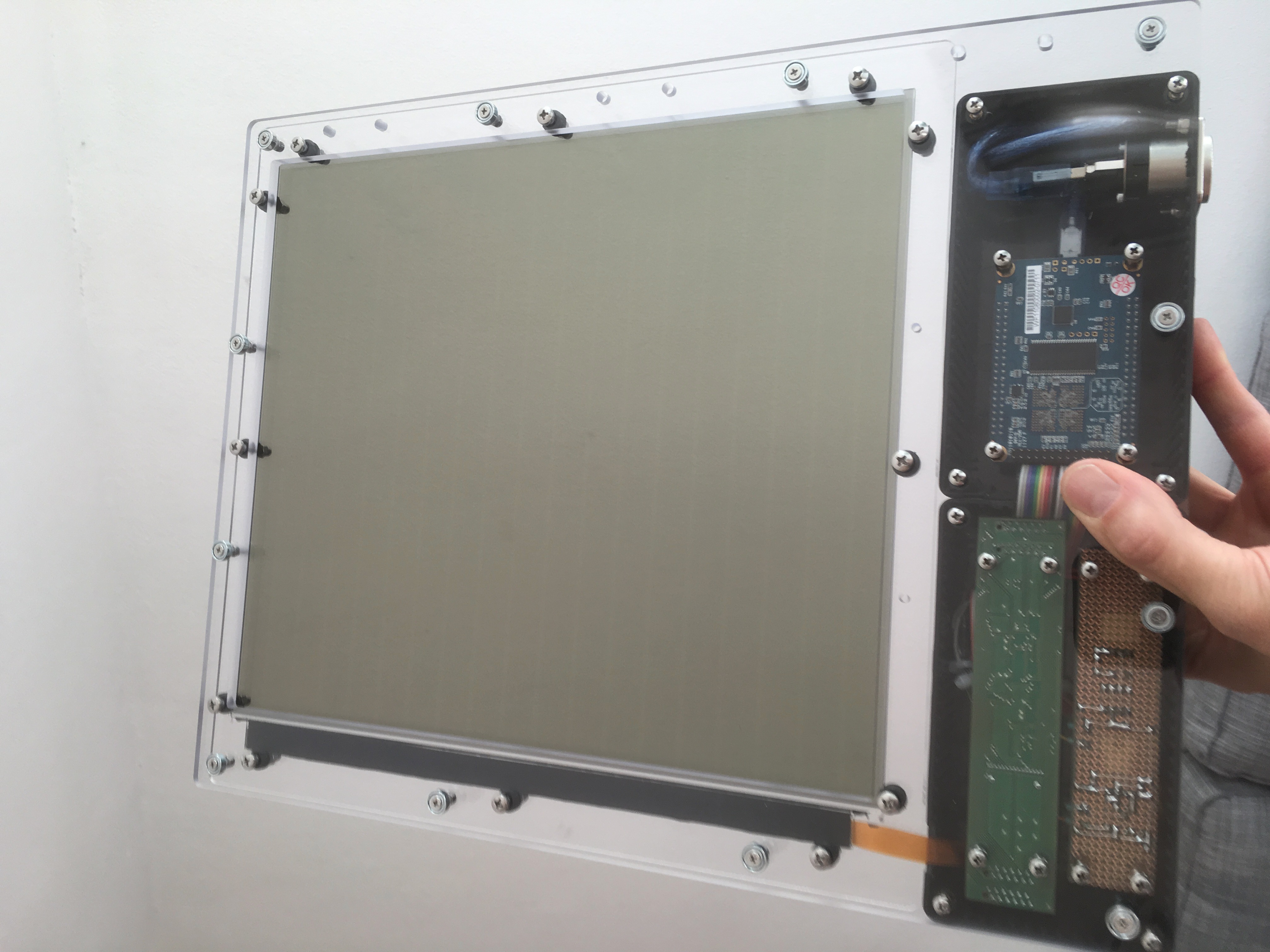 Techuitdagingen van start-ups – Transparante lcd-schermen voor gebruik in ramen - Tweakers