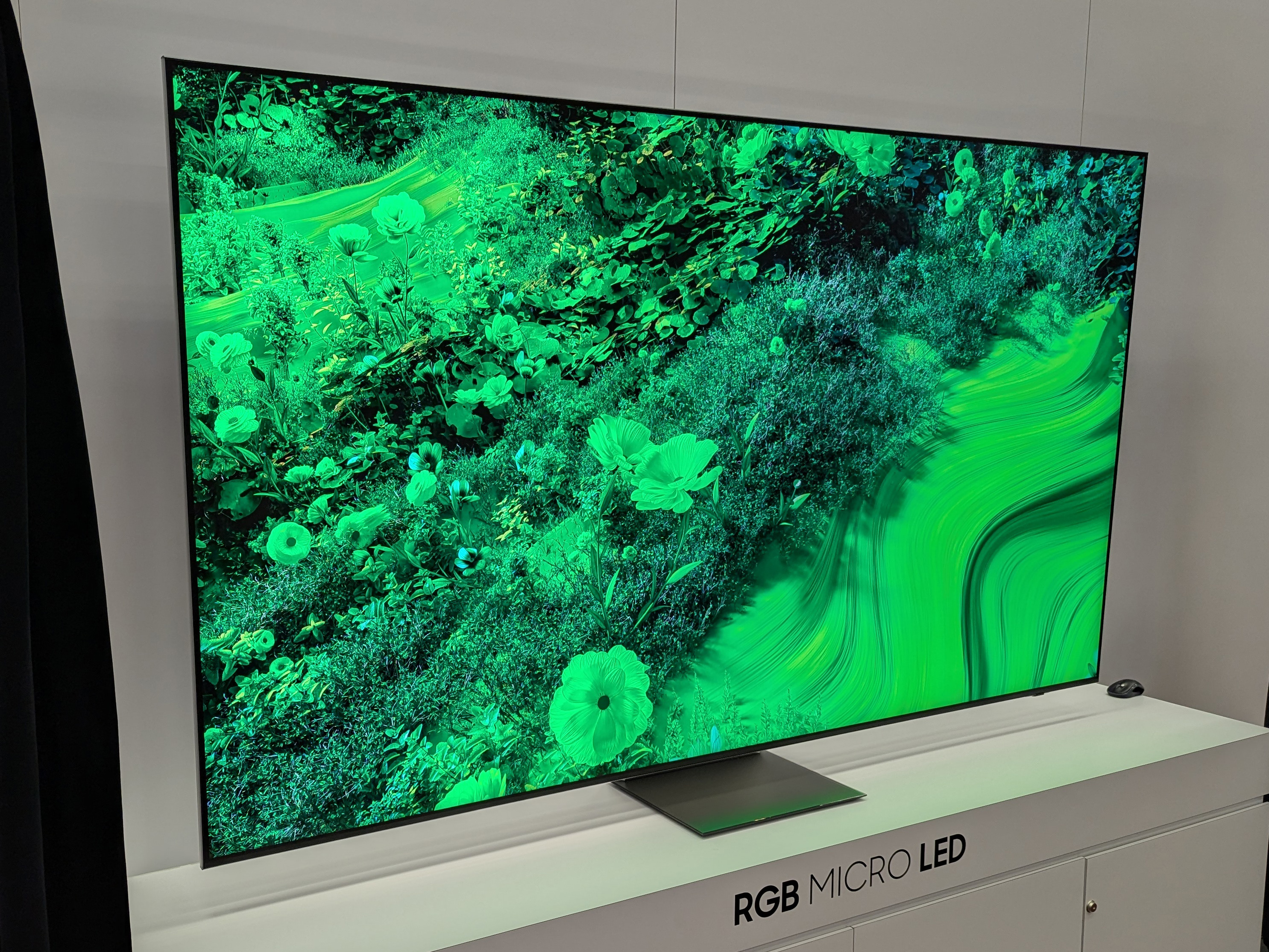 De eerste tv's met rgb-miniledbacklight - Preview - Tweakers