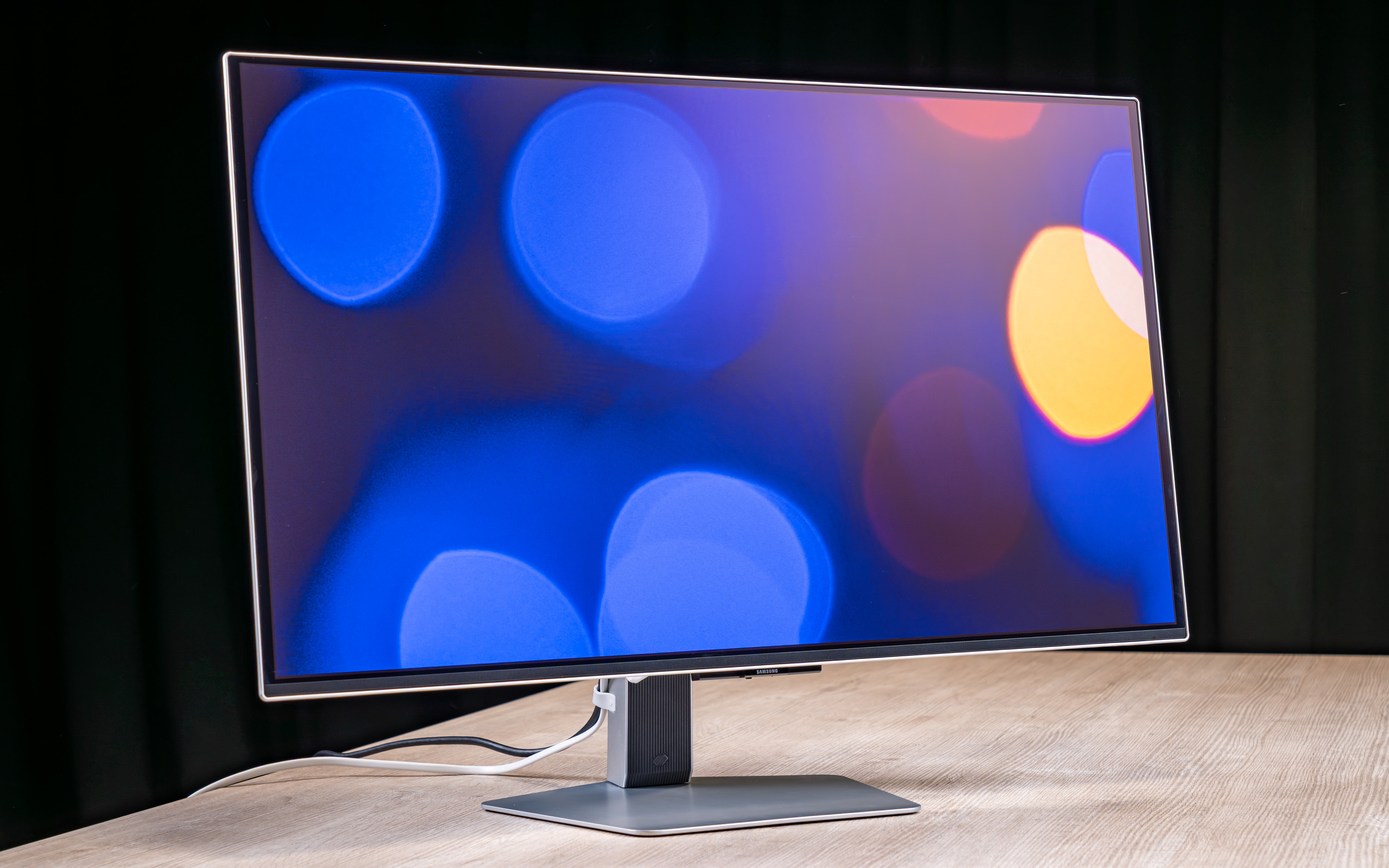 Samsung Odyssey OLED G81SF 27" en 32" Review - Tweakers