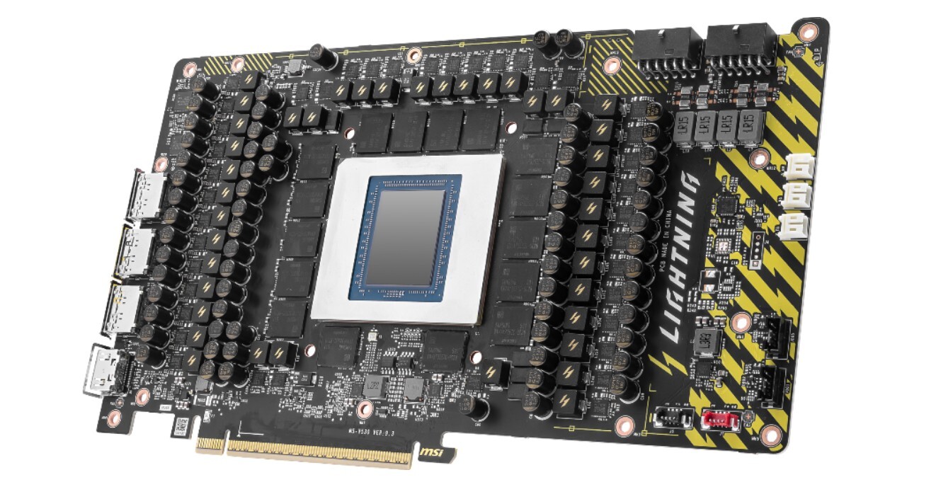 MSI RTX 5090 Lightning Z heeft twee 12V-2x6-aansluitingen en 360mm ...