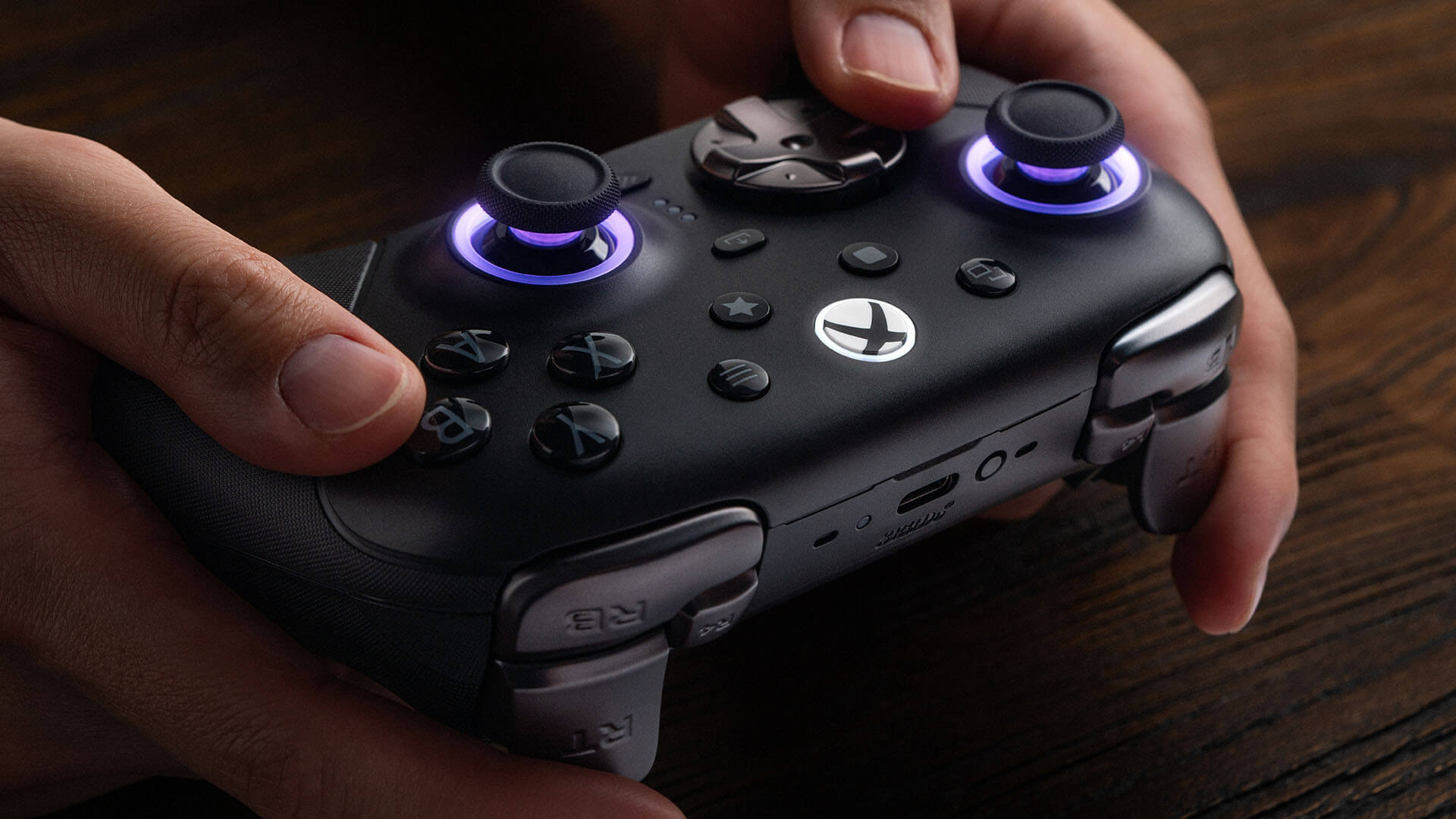 8BitDo Ultimate 3E-controller met verwisselbare knoppen kost 160 dollar ...