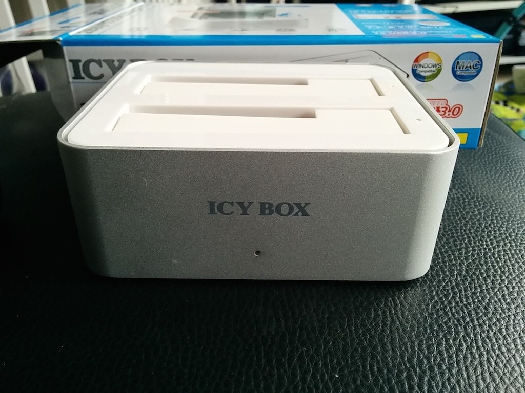 Icy Box IB-120StU3-Wh Aluminium - quako - Product reviews - Tweakers