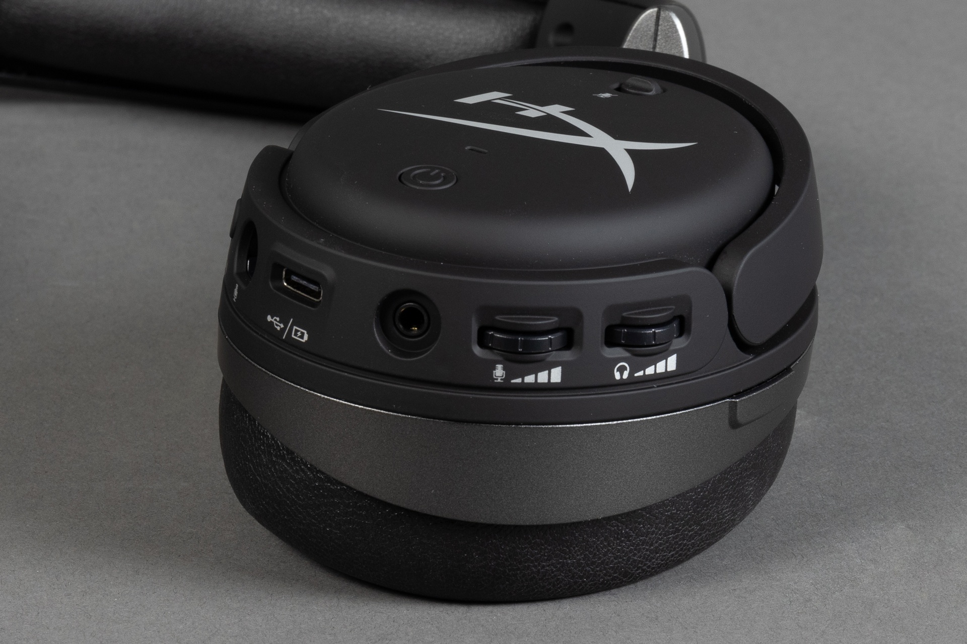 Drie gamingheadsets met headtracking - Review - Tweakers