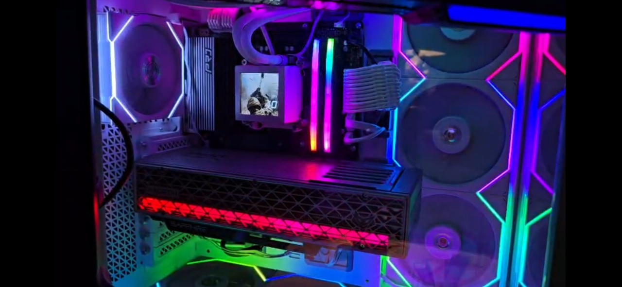 Game pc 7950X3D 9070XT aangeboden - Vraag & Aanbod - Tweakers