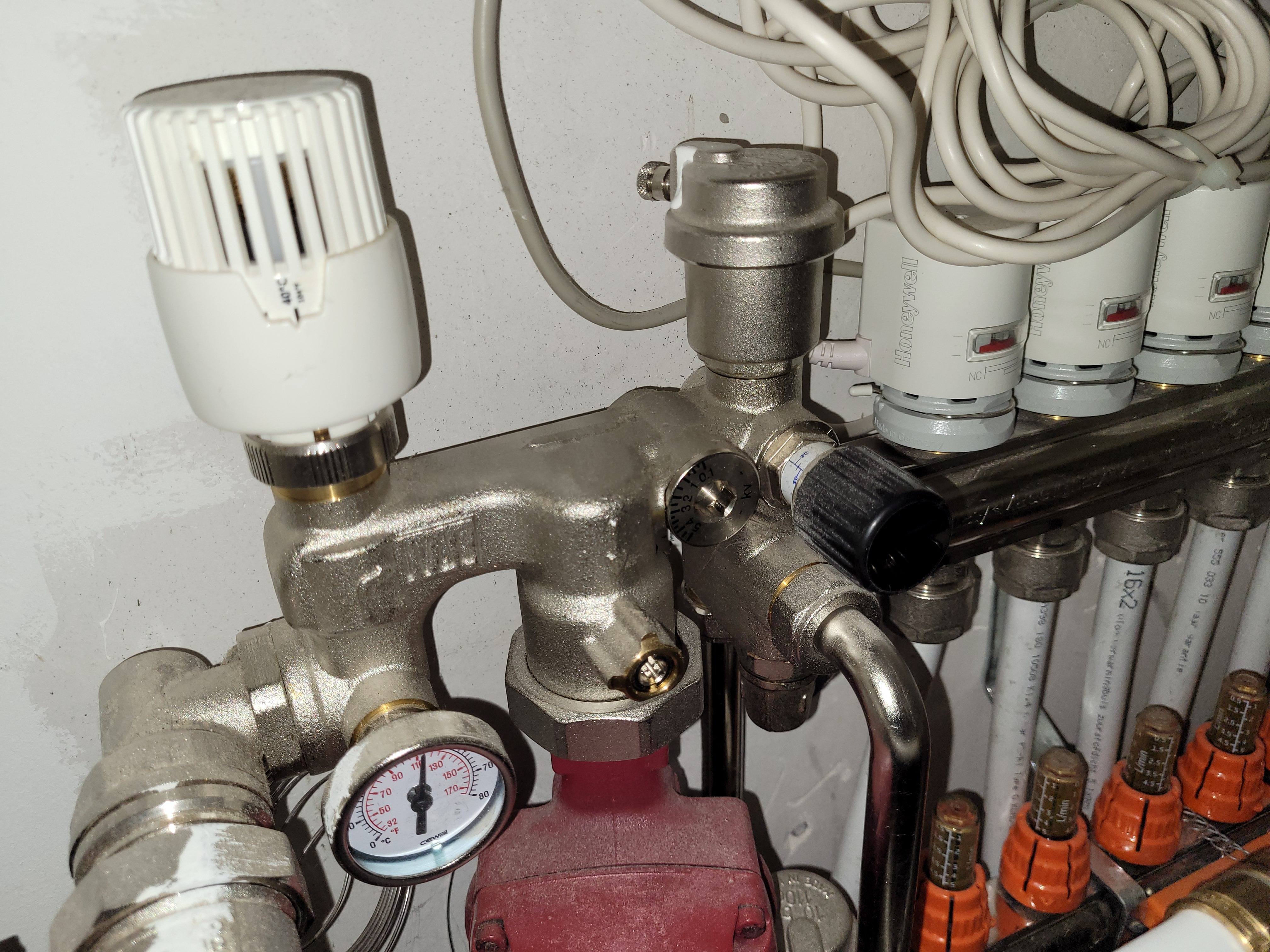 Honeywell Evohome zoneregeling met vloerverwarming - Duurzame energie ...
