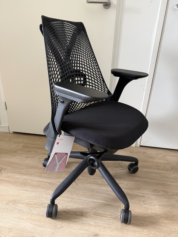Herman Miller X Logitech G Embody Gaming Chair - Cyan aangeboden ...