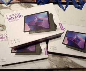 doos + folio van Lenovo Tab M10 (gen 3) aangeboden - Vraag & Aanbod ...