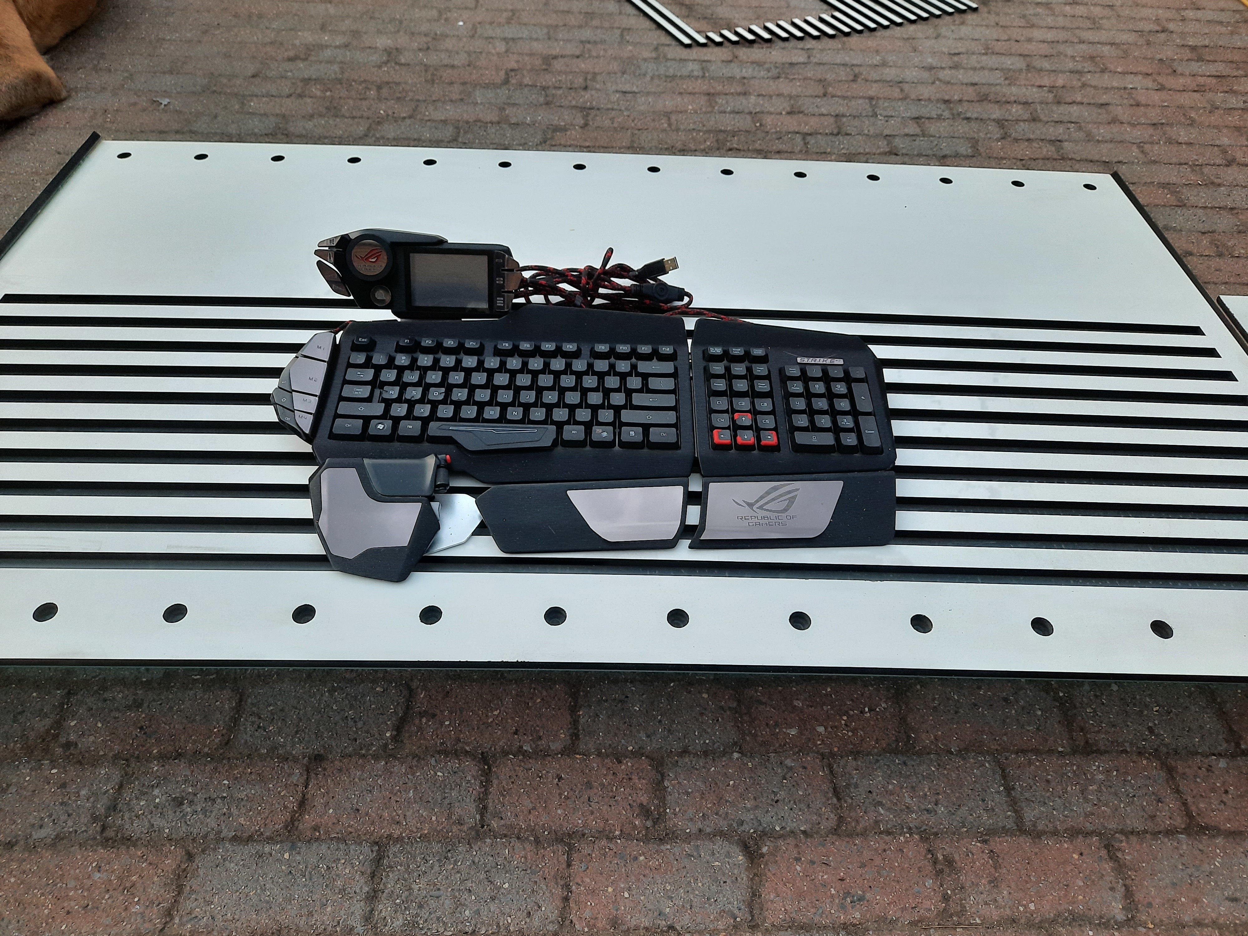 [CiP] Extreme en grote PC desk build. "MEGA-DESK" !!! - Modding ...