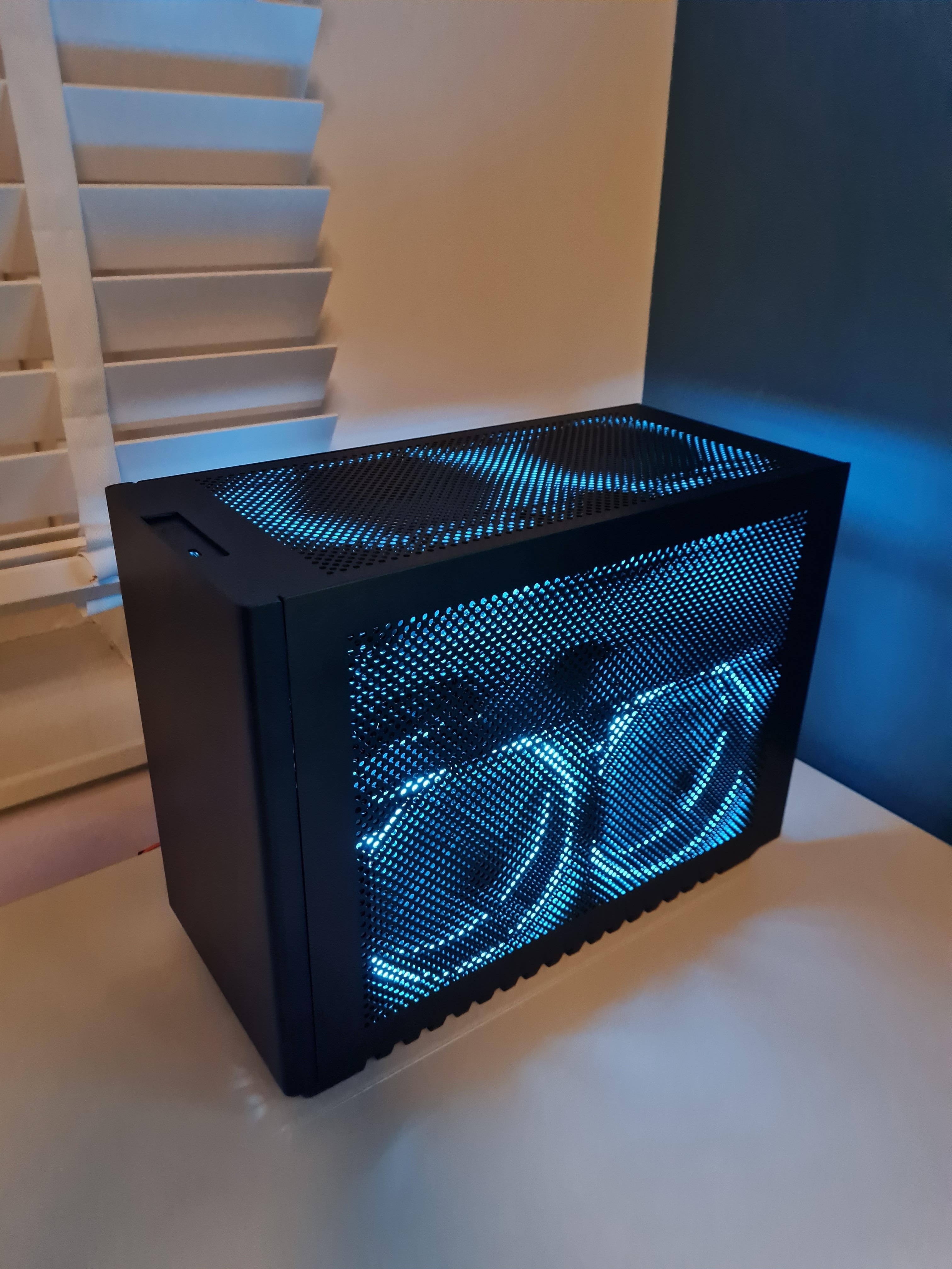 DAN Cases C4-SFX Zwart - Donderbij - Product reviews - Tweakers