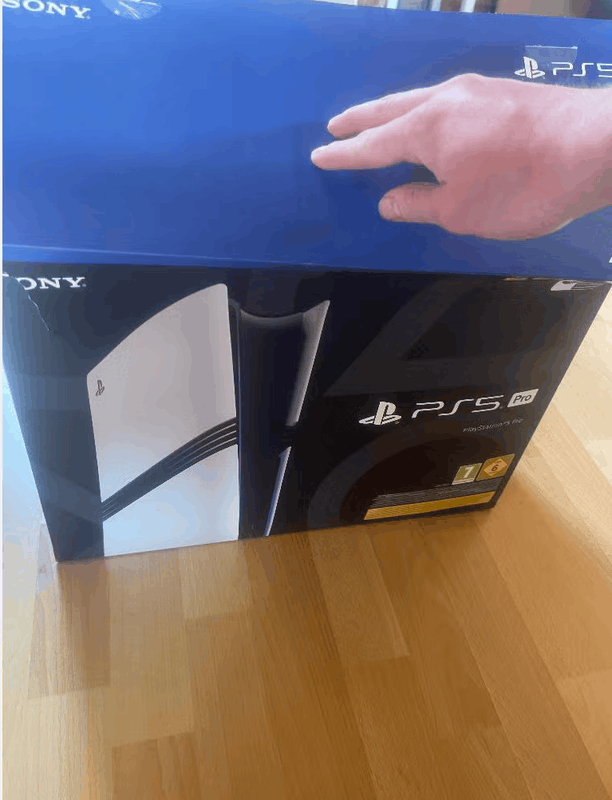 Playstation 5 Pro 2TB met 2 controllers, stand en laadstation ...