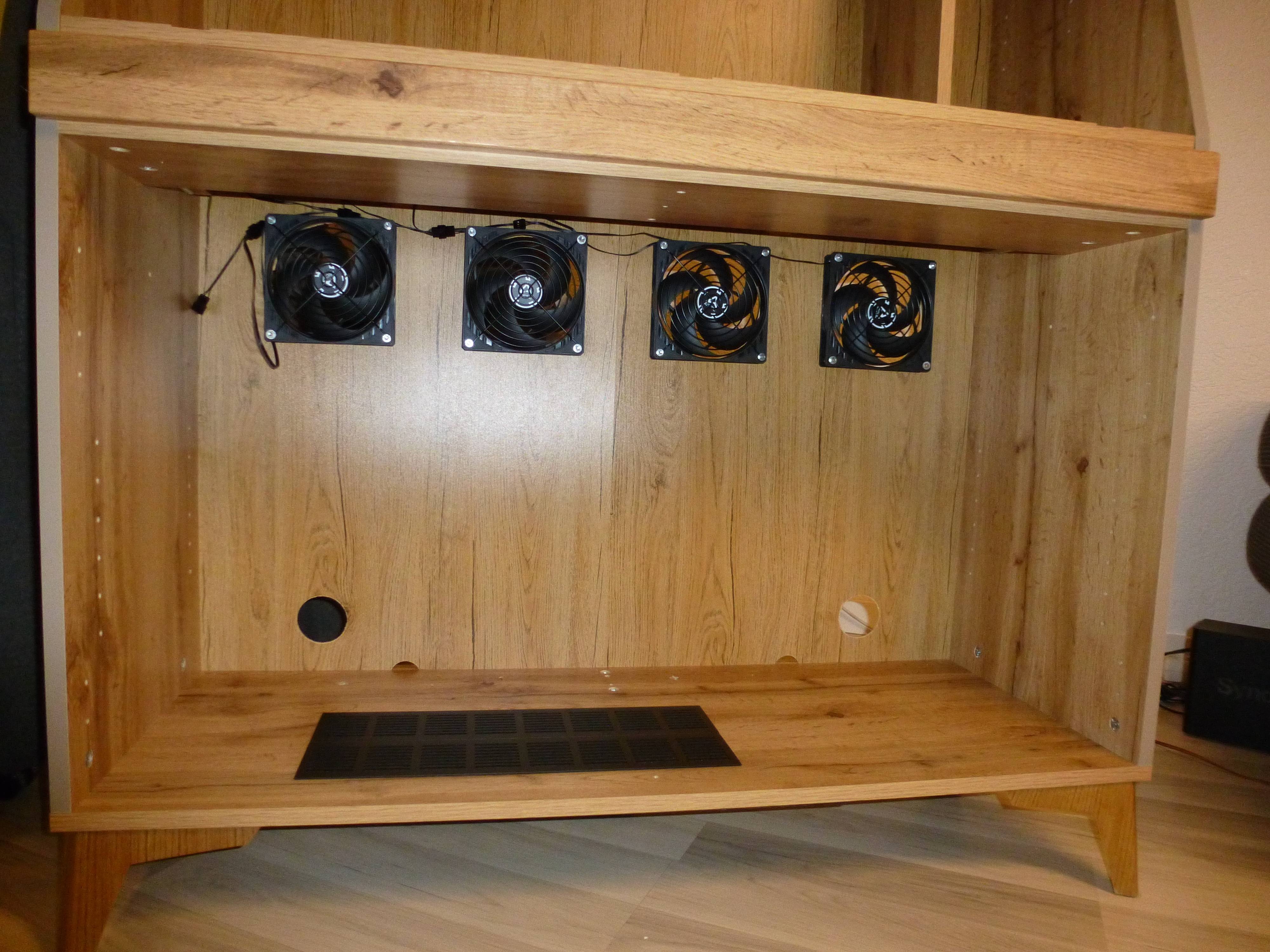 Computermeubel voor gaming pc - Modding, mechanica en elektronica - GoT