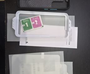 Samsung S22 Mous hoes + 3 screenprotectors aangeboden - Vraag & Aanbod ...