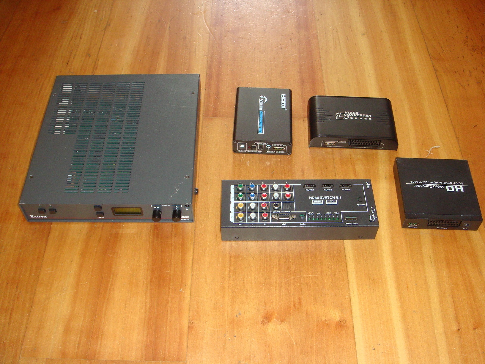 Knutselen: HDMI-uitgang toevoegen aan Extron IN1502-schaler ...