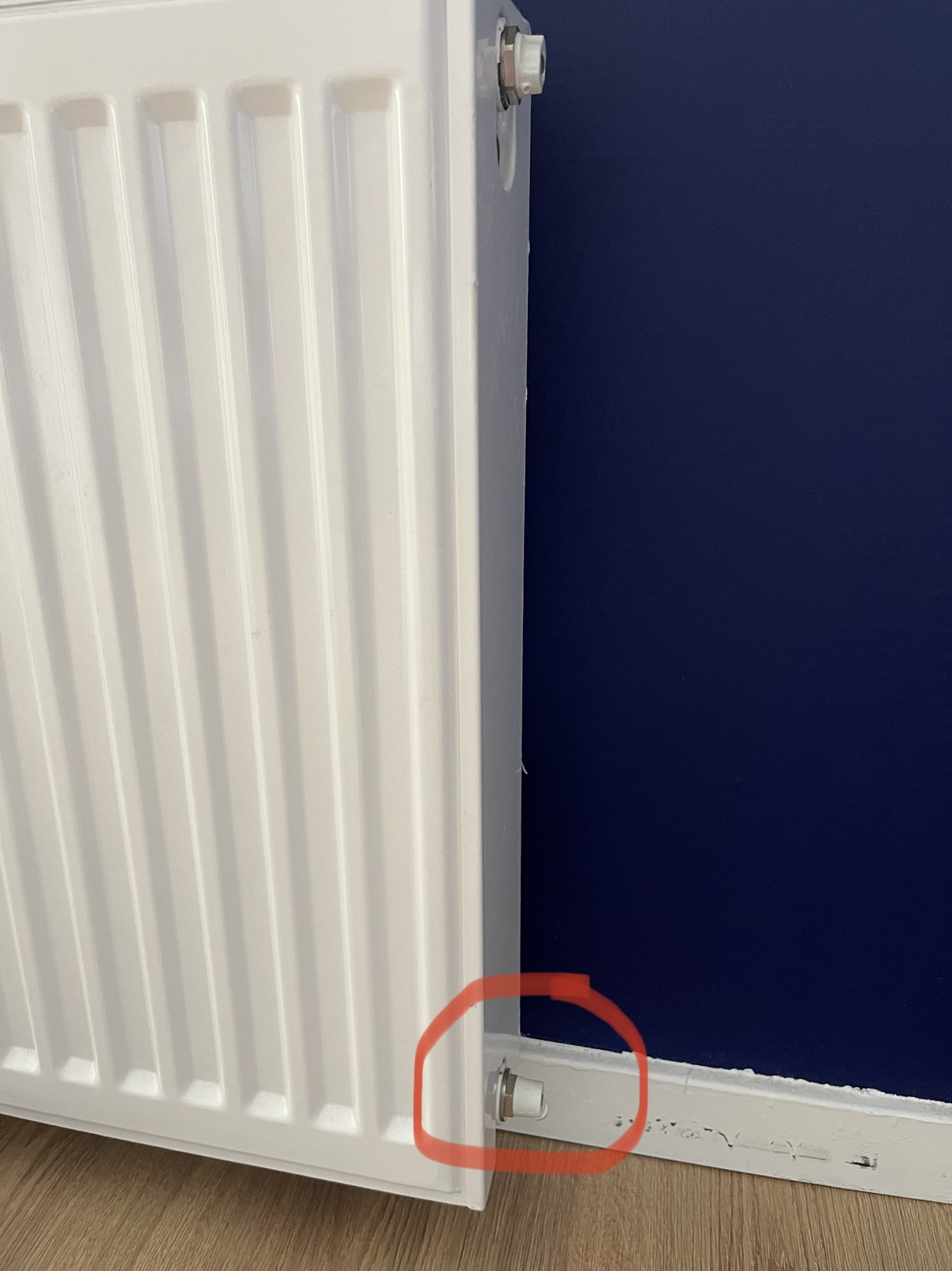 Oude radiatorkraan vervangen voor tado, vloerverwarming - Bouwen en ...