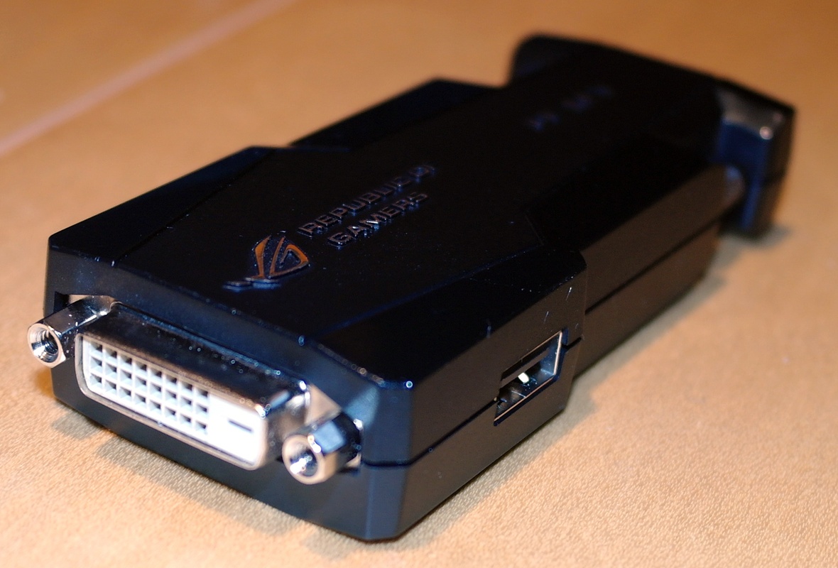 Asus toont Republic of Gamers-moederbord met X79-chipset - Computer ...