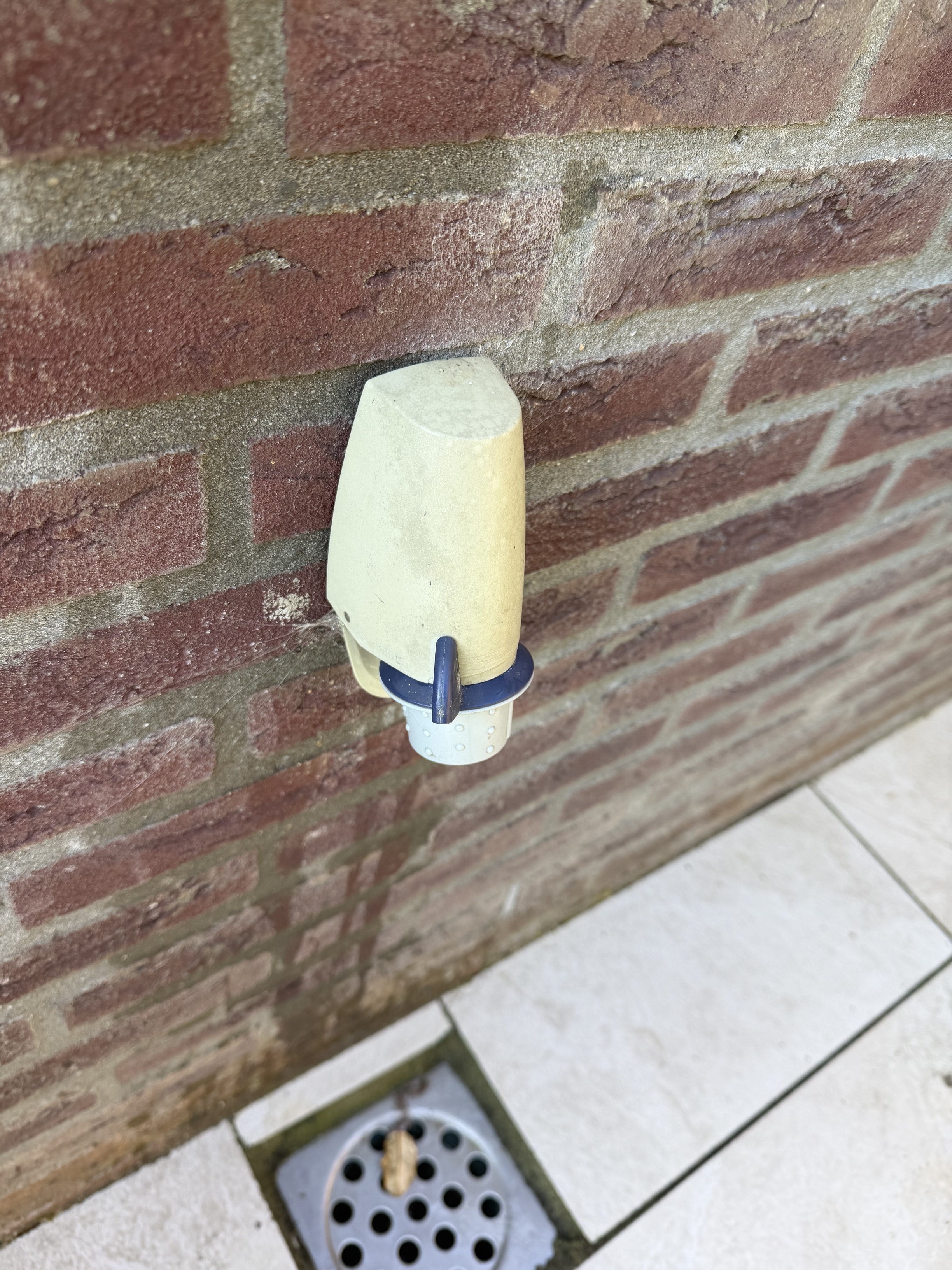 Vreemde koppeling waterpunt tuin - Bouwen en klussen - GoT