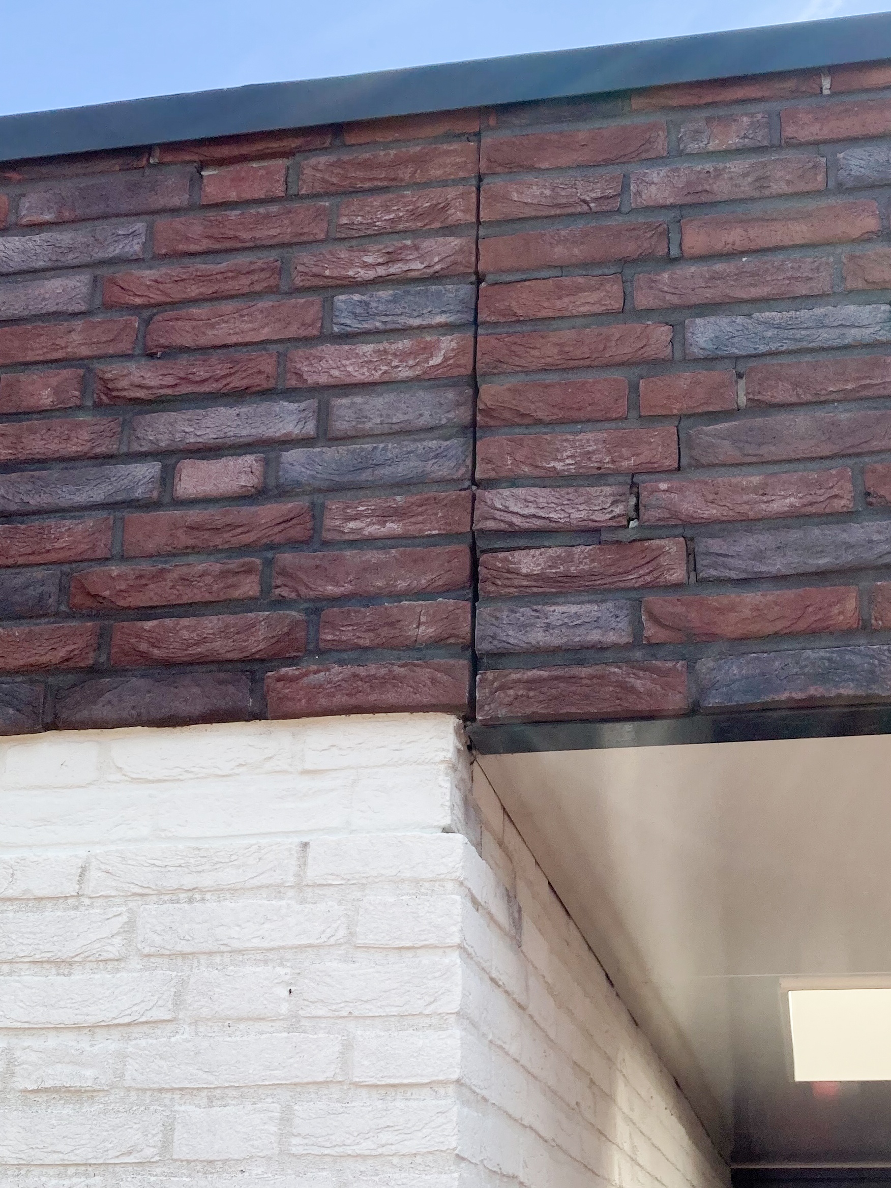 Geveldrager lijkt te verzakken: klopt dit? - Bouwen en klussen - GoT