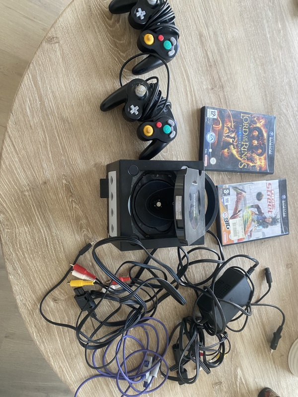 Nintendo GameCube zwart aangeboden - Vraag & Aanbod - Tweakers