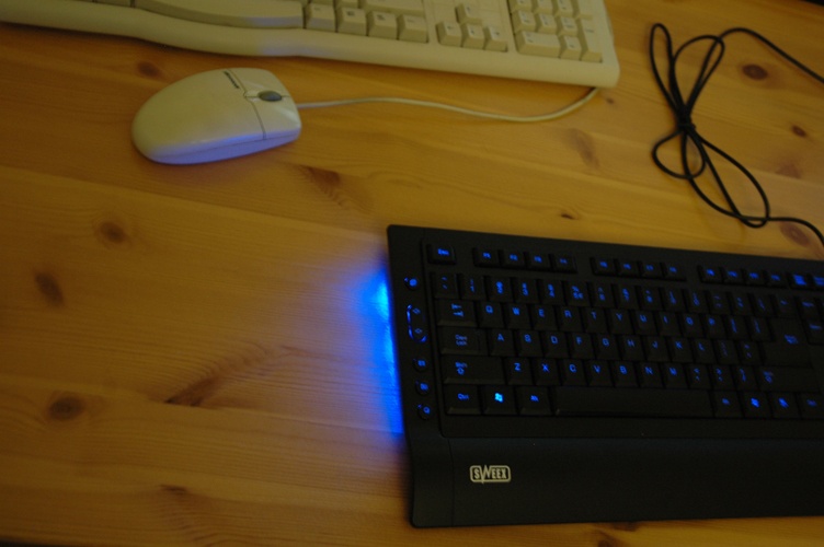 Sweex KB100US Illuminating Dual Color Keyboard Black USB - Anoniem ...
