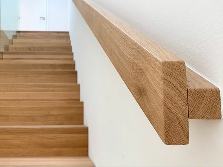 Trapleuning vastmaken aan muur, zonder zichtbare schroeven - Bouwen en ...