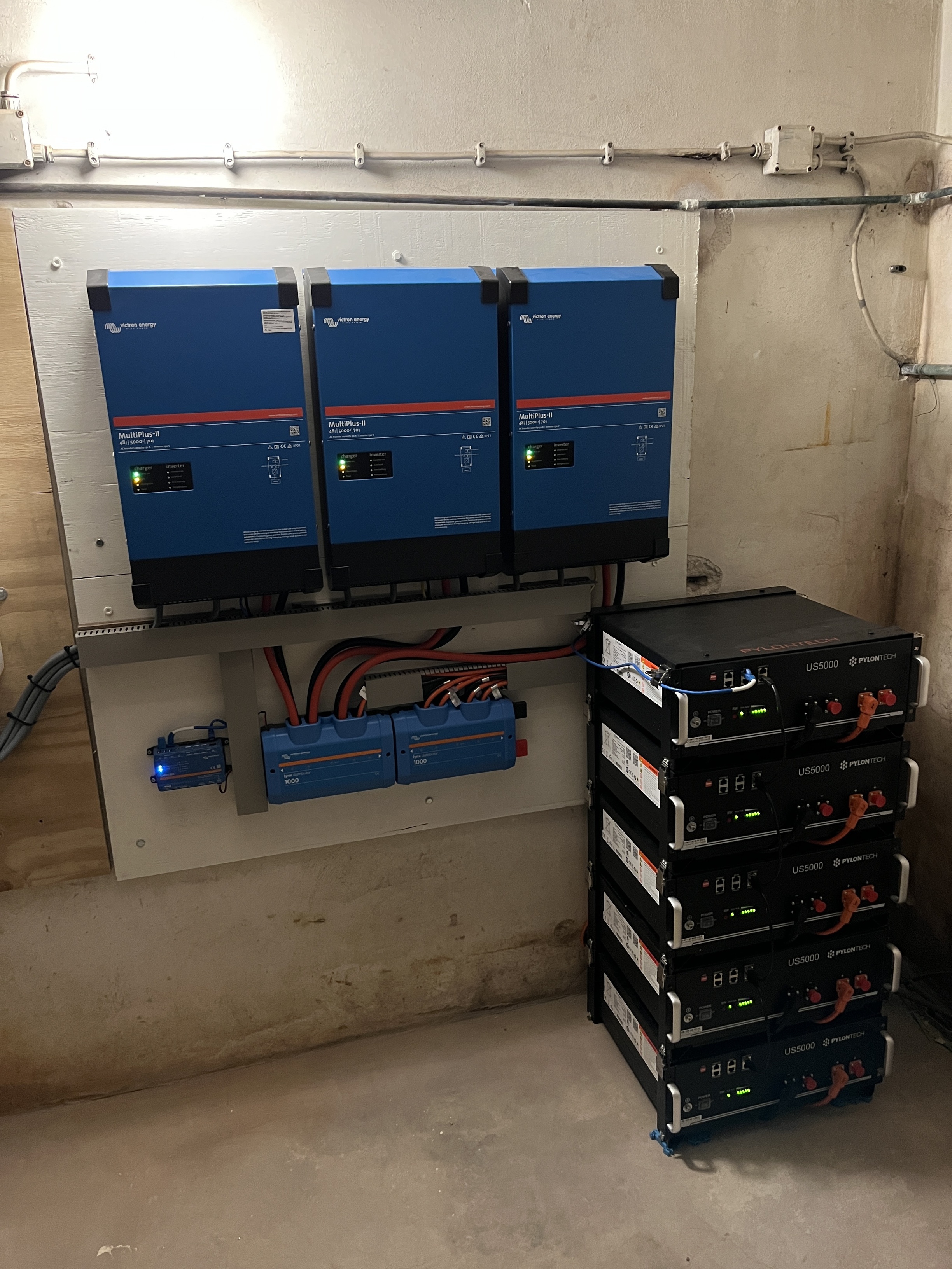 Victron Multiplus + Pylontec 5000 - Duurzame energie en installaties - GoT