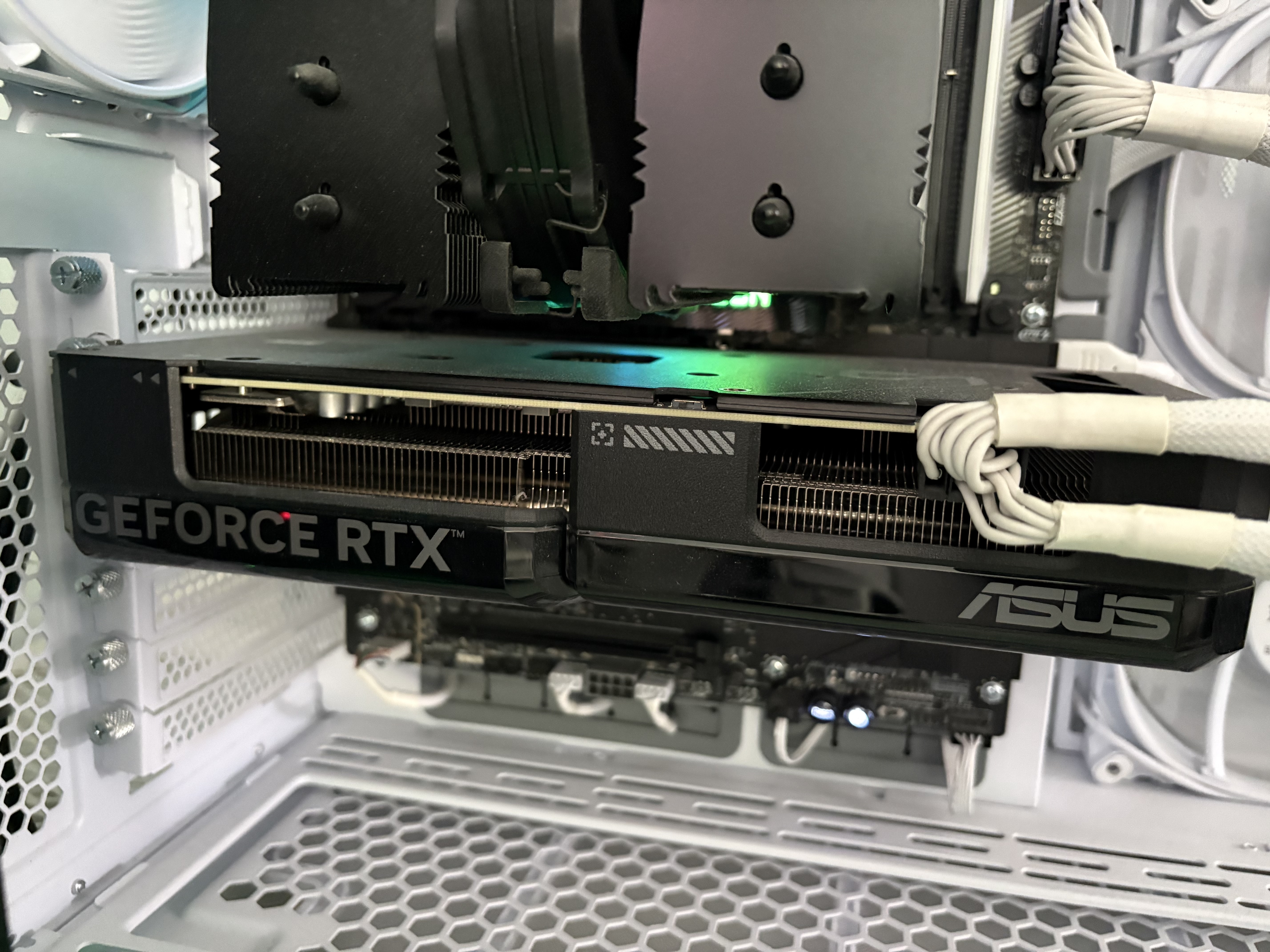 ASUS Dual GeForce RTX 4070 OC Edition 12GB GDDR6X aangeboden - Vraag ...