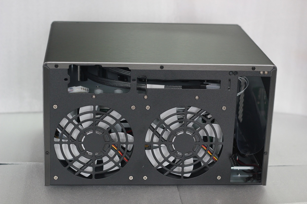 Specificaties van U-NAS NSC-800 Server Chassis - Tweakers