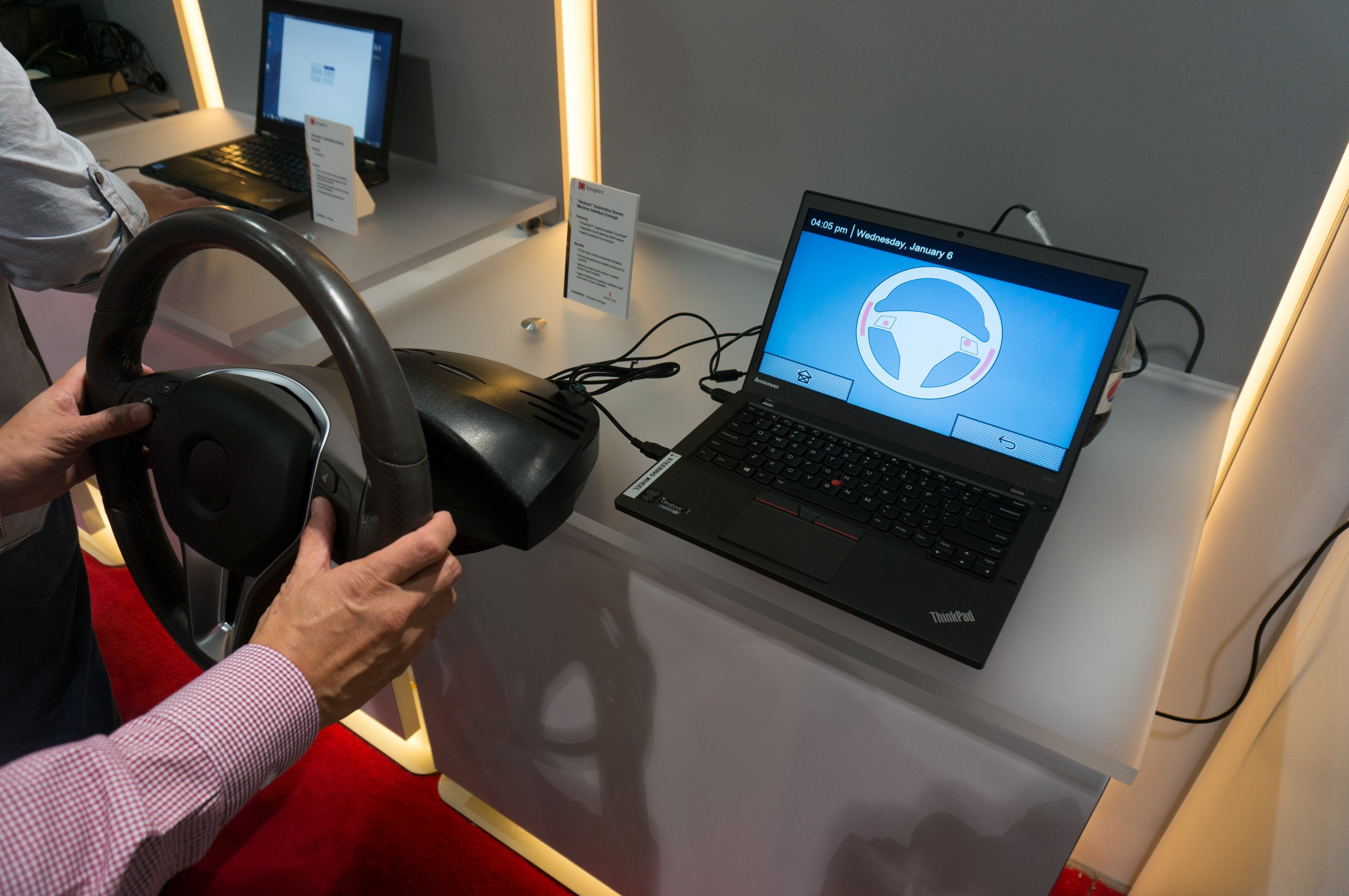 Synaptics brengt 'force sensing' naar touchscreens in auto's - Tweakers