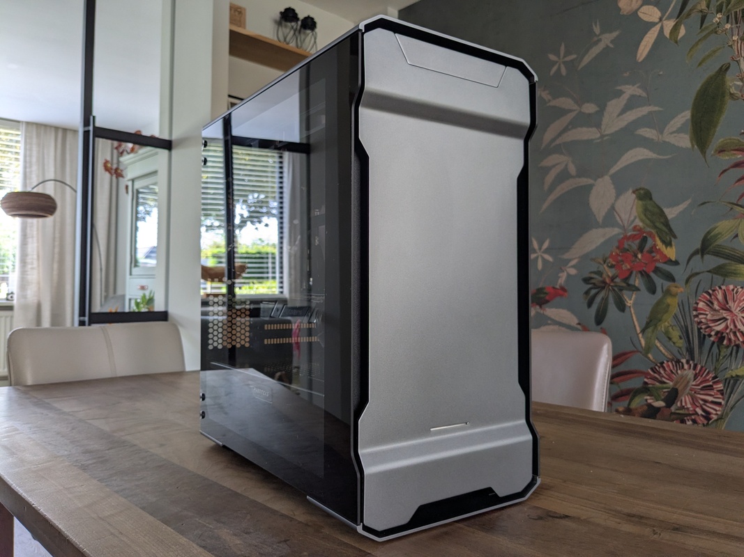 Phanteks Enthoo Evolv mATX Tempered Glass Gunmetal Gray aangeboden ...