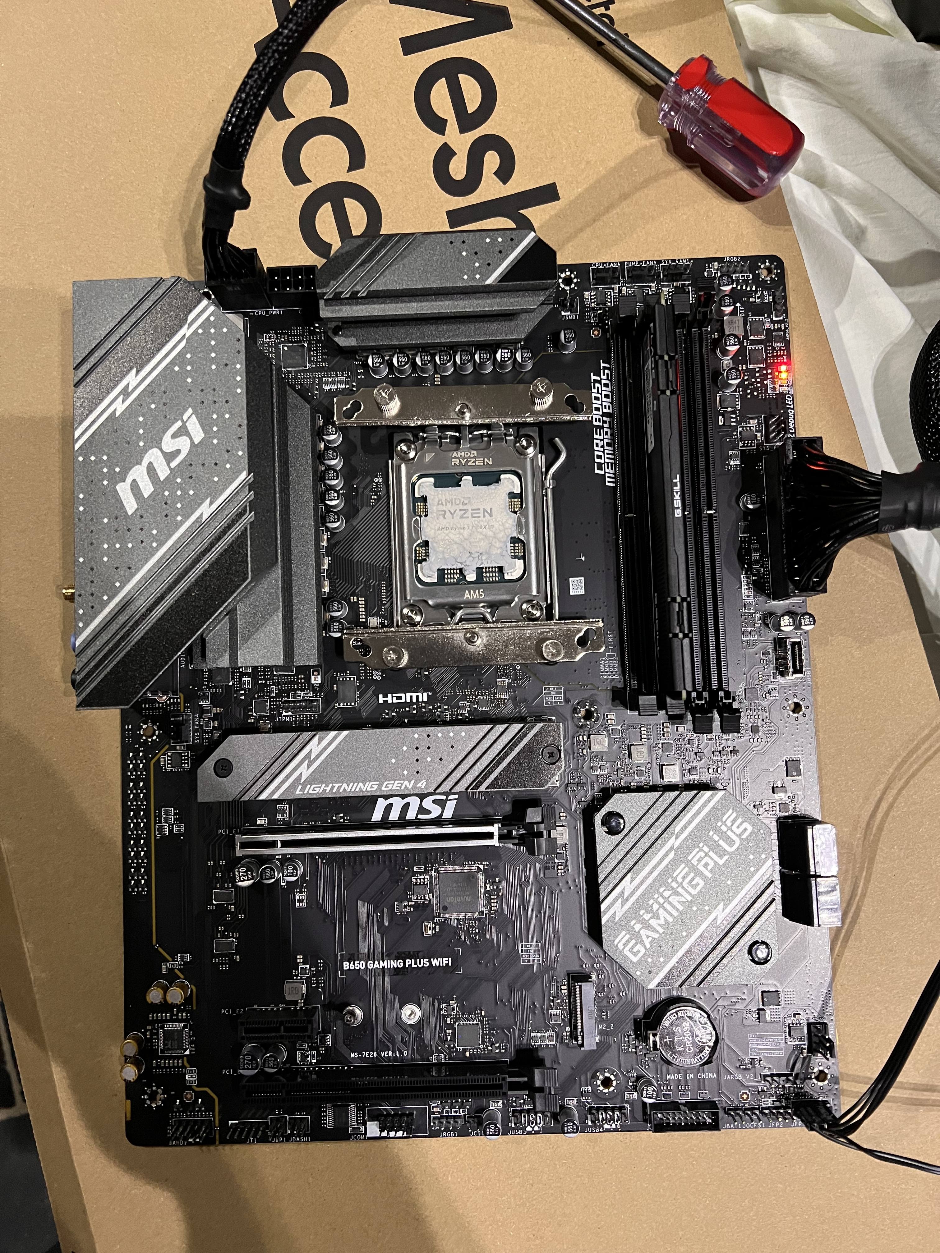 No cpu and dram detected - Processors, moederborden en geheugen - GoT