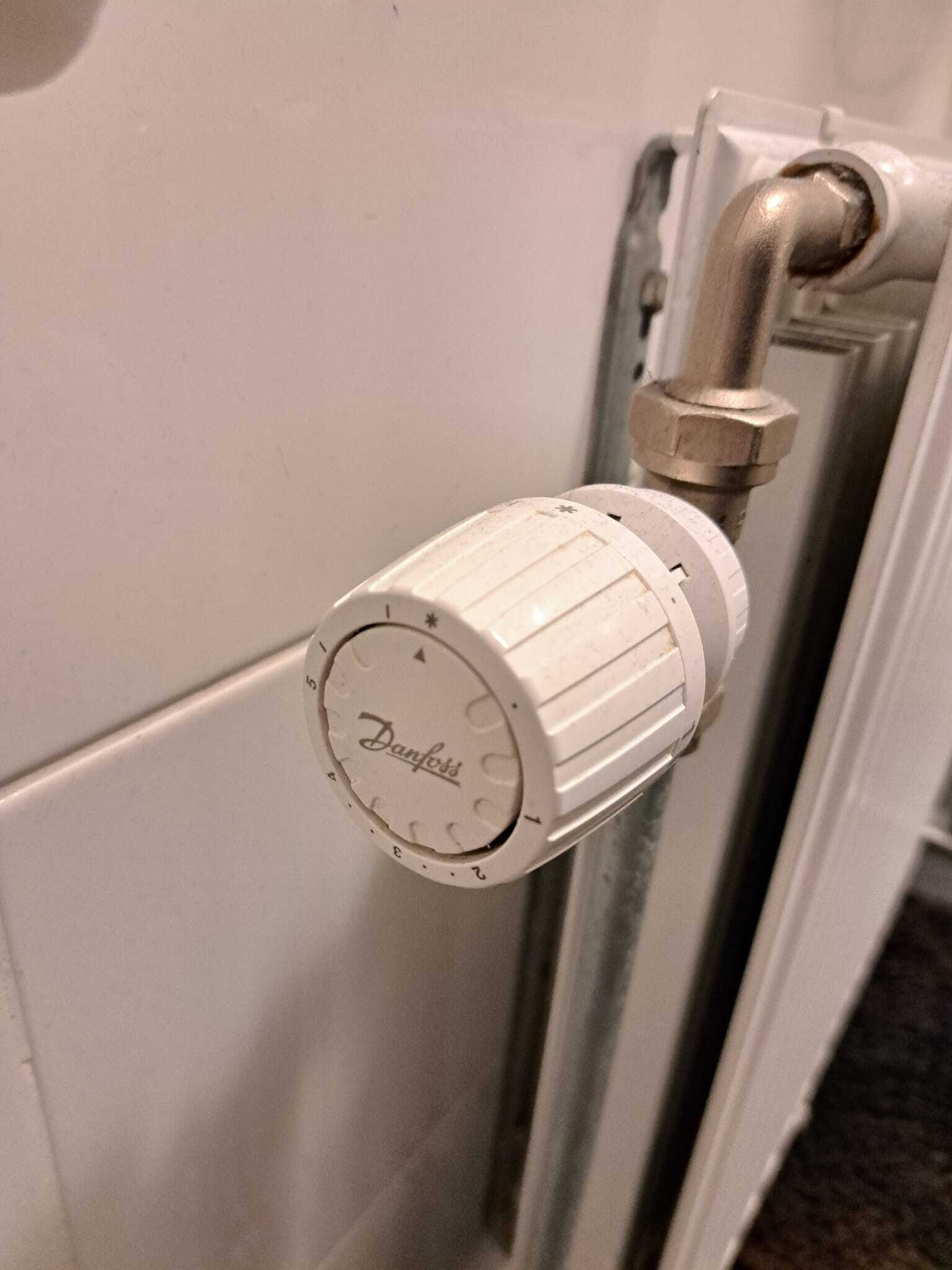 Radiator ontluchten bij stadsverwarming. - Bouwen en klussen - GoT