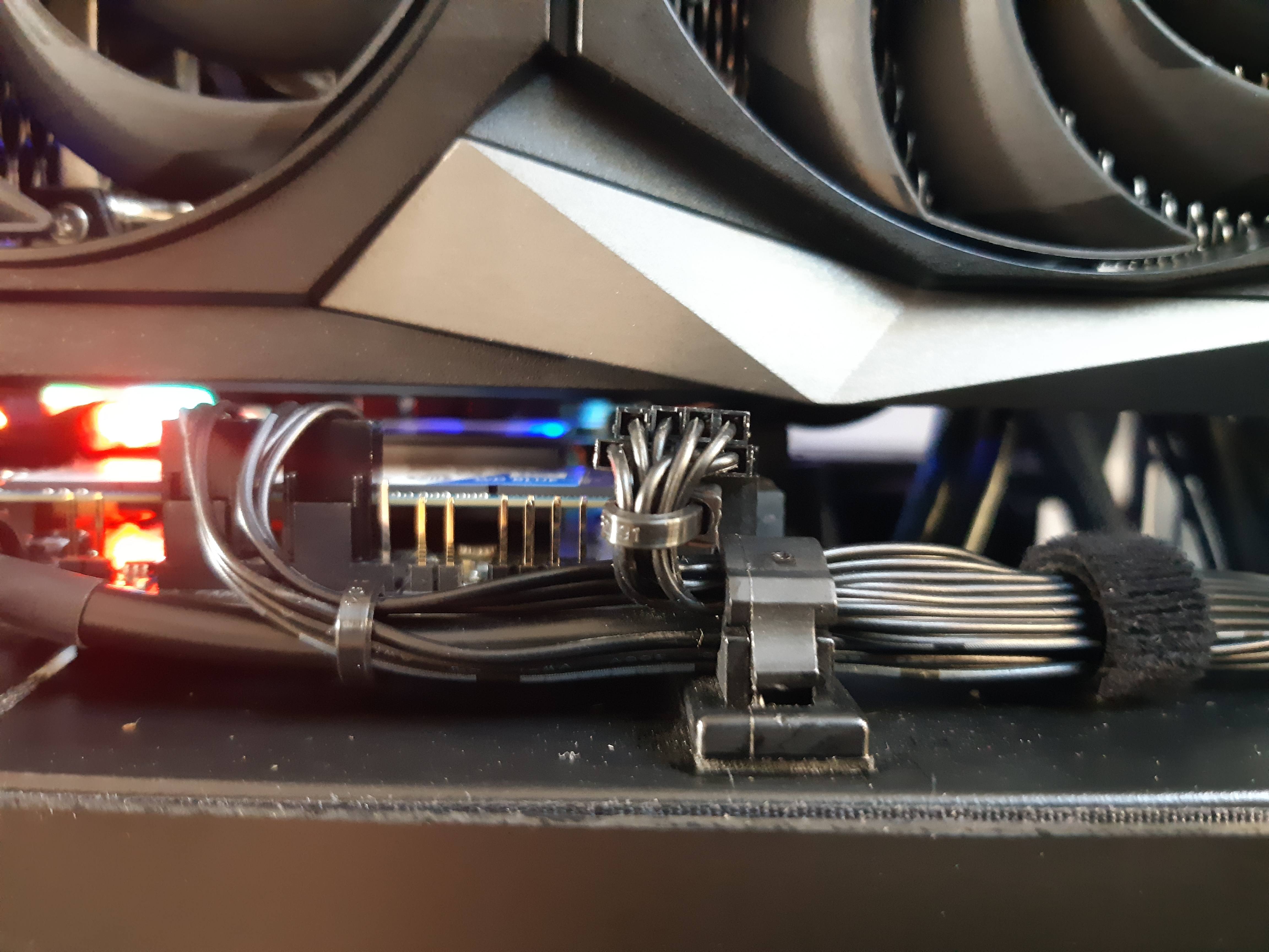 Front panel headers: geen 3-slot videokaart mogelijk )-: - Processors ...