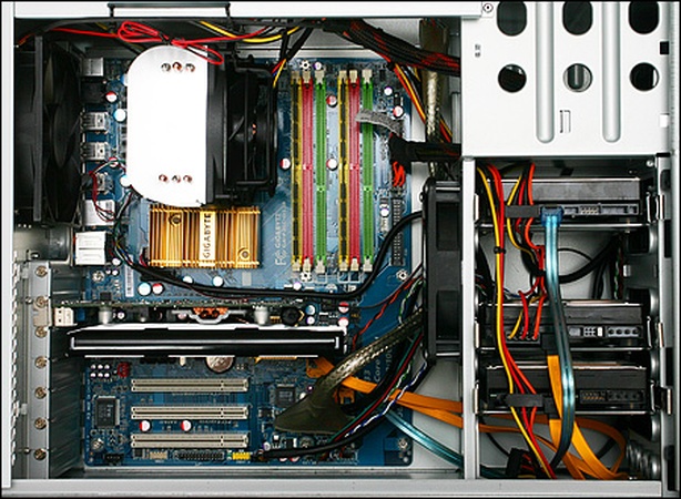 Gigabyte GA-P35C-DS3R - Pelle - Product reviews - Tweakers