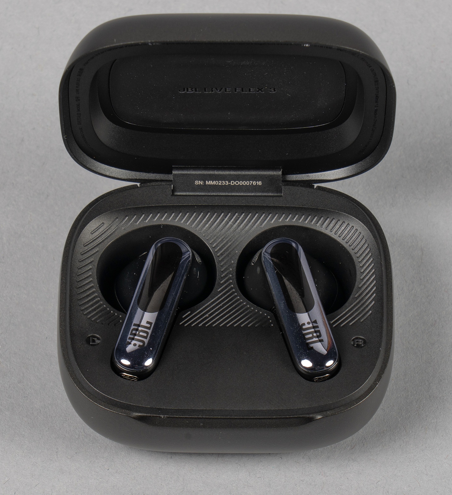 JBL Live 3-serie in-ears Review - Tweakers