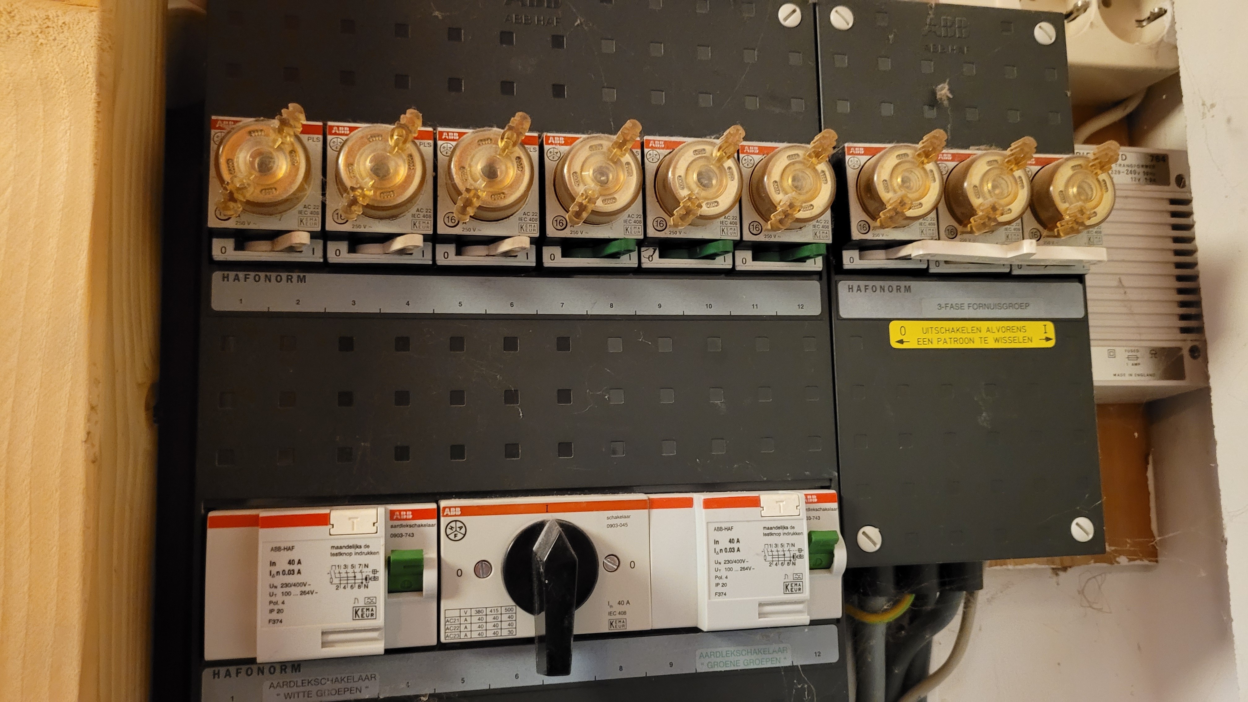 Help - hoeveel ampere aansluiting mijn woning? 3x 63a? - Bouwen en ...