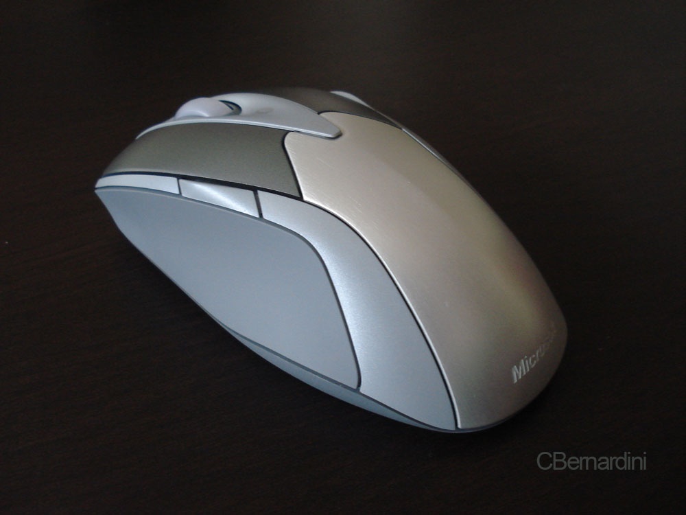 Microsoft Wireless Laser Mouse 8000 - VR46 - Product reviews - Tweakers